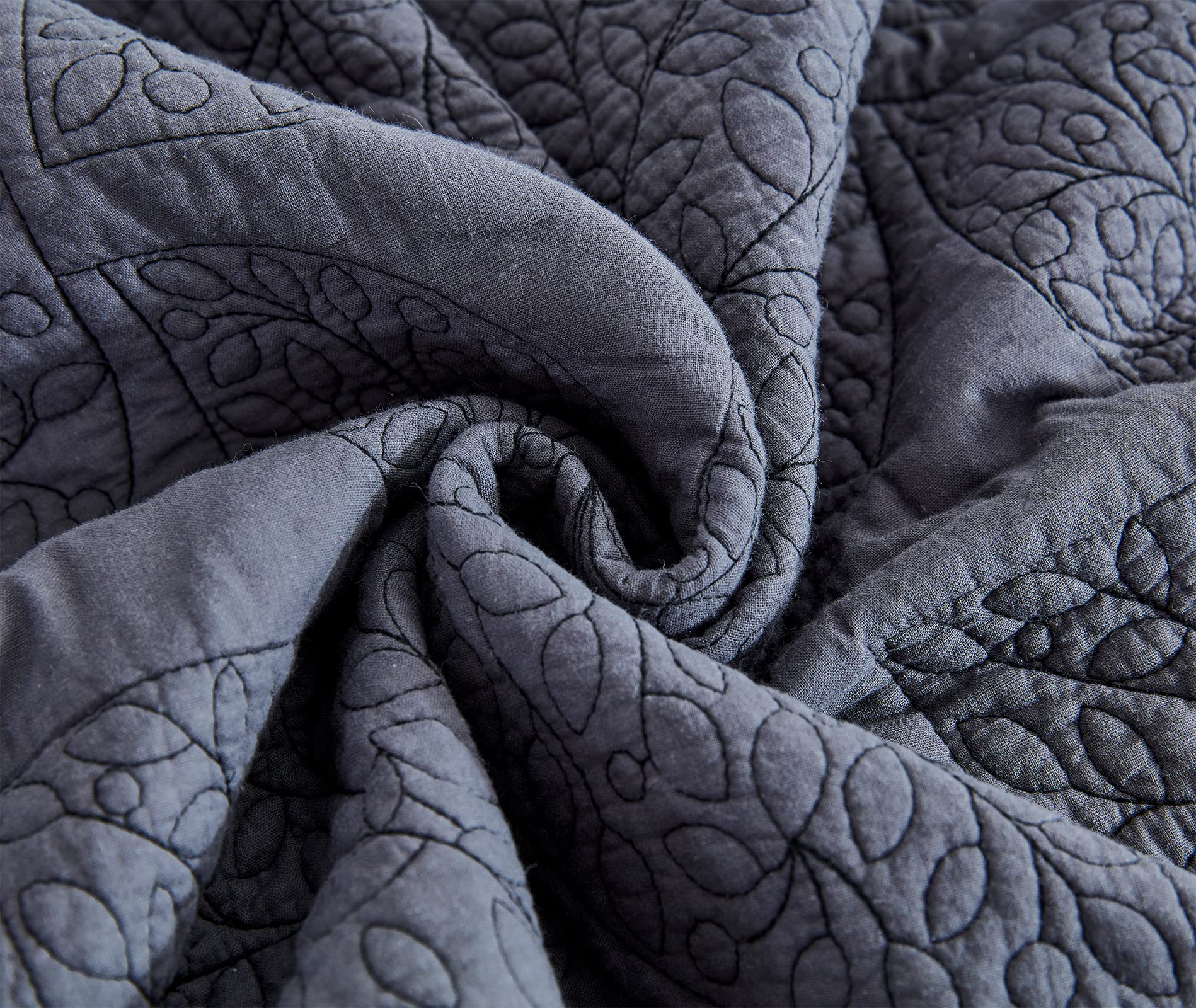 CHIXIN Botanical Cotton Quilt Queen Size - Real Stitching Leaf Pattern - Quilted Bedspread Coverlet Set, Ultra Soft, Lightweight, Reversible, 3 Piece, Dark Grey
