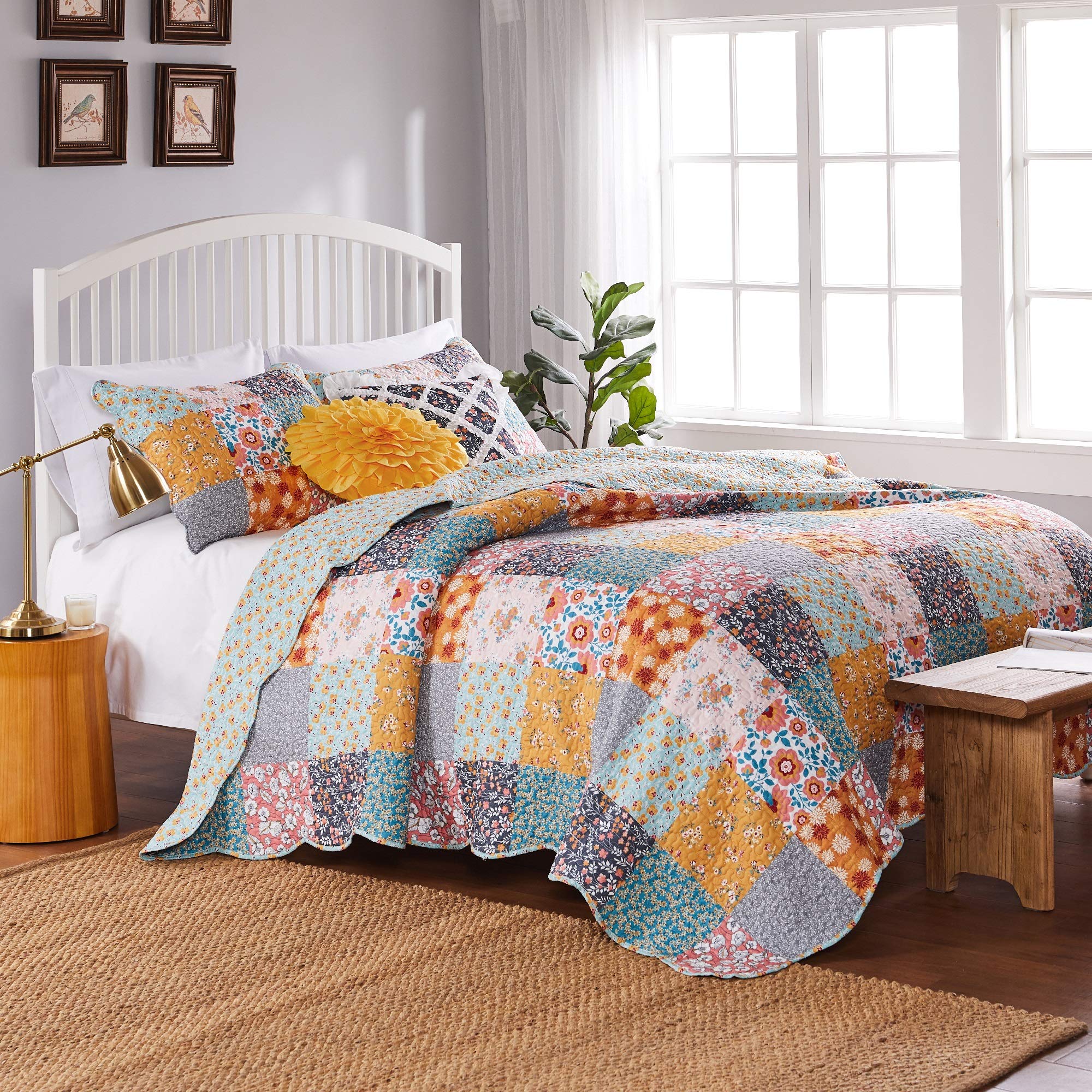 Greenland Home Carlie Modern Floral Reversible Quilt Set, 2-Piece Twin, Calico Patches