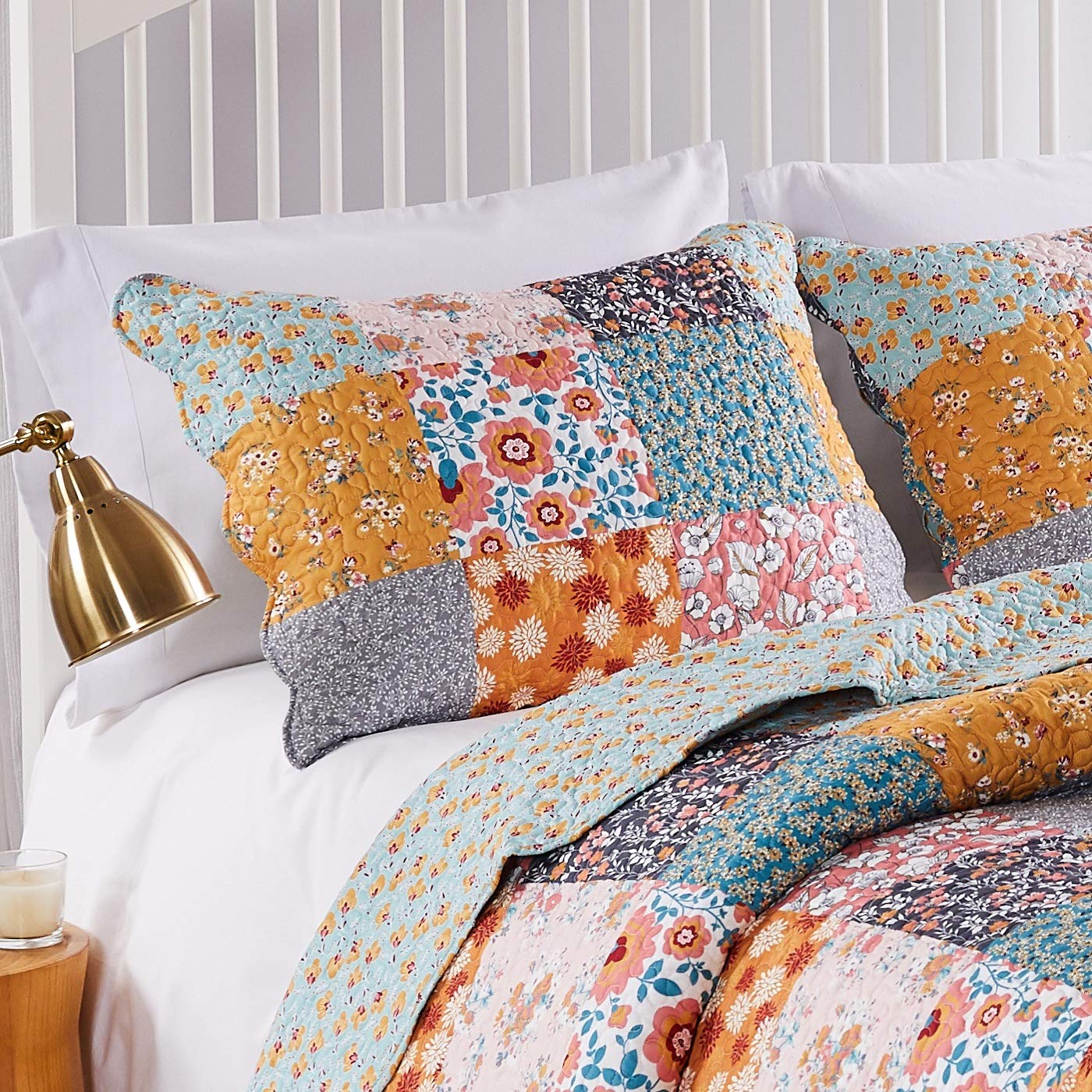 Greenland Home Carlie Modern Floral Reversible Quilt Set, 2-Piece Twin, Calico Patches