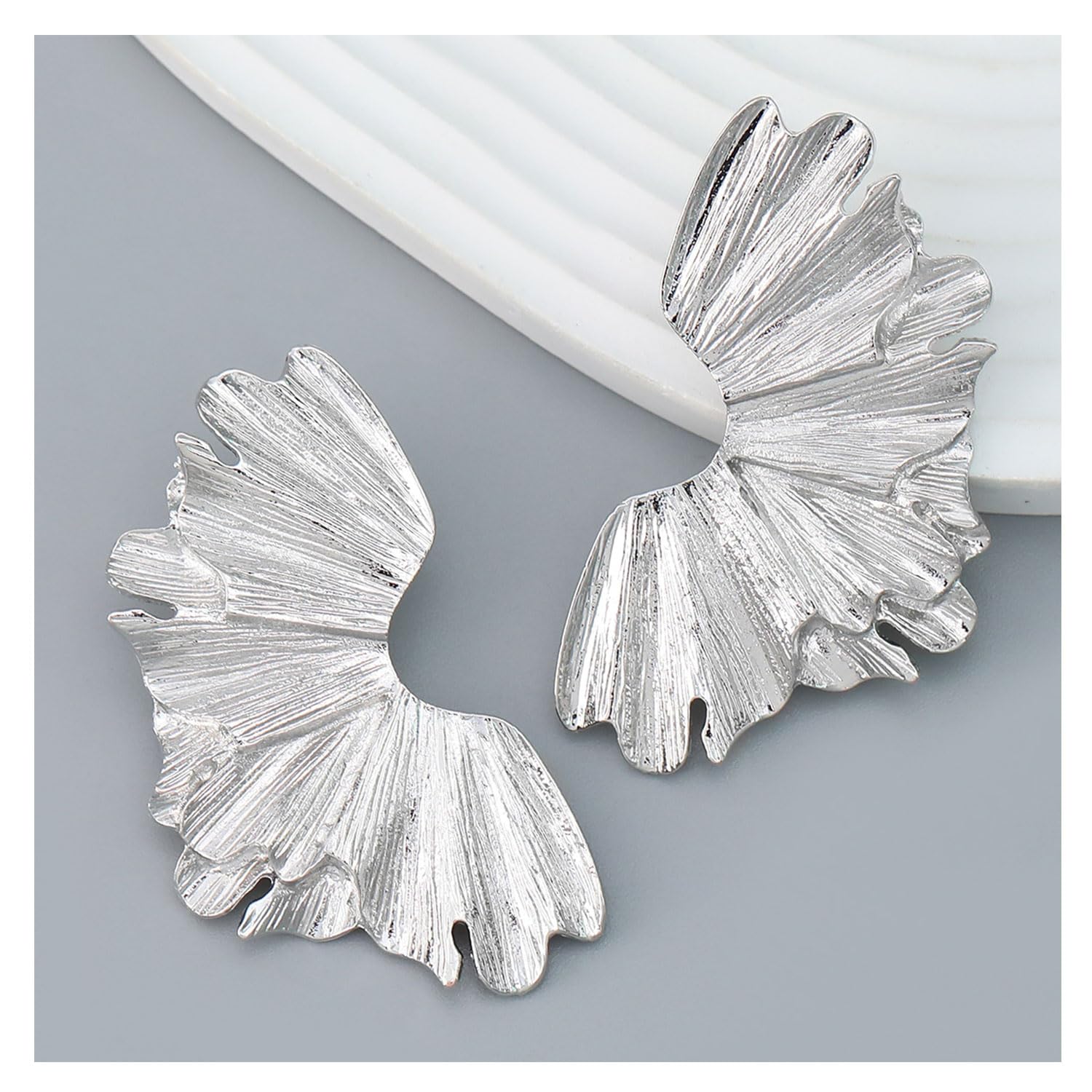 Large Geometric Dangle Earrings for Women Bohemian Ginkgo Leaf Dangling Earrings Exaggerated Metal Sectored Geometric Earrings for Women (silver)