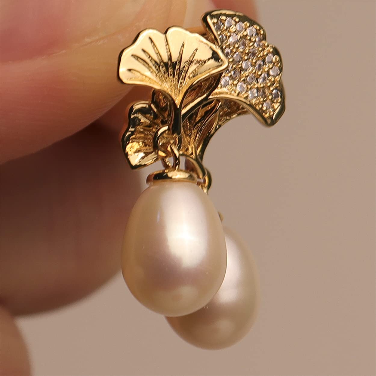 Sonateomber Gold Ginkgo Leaf Pearl Drop Dangle Earrings for Women Cute Freshwater Pearl Teardrop Dangling Hypoallergenic Stud Prom Wedding Bridal Jewelry Gifts