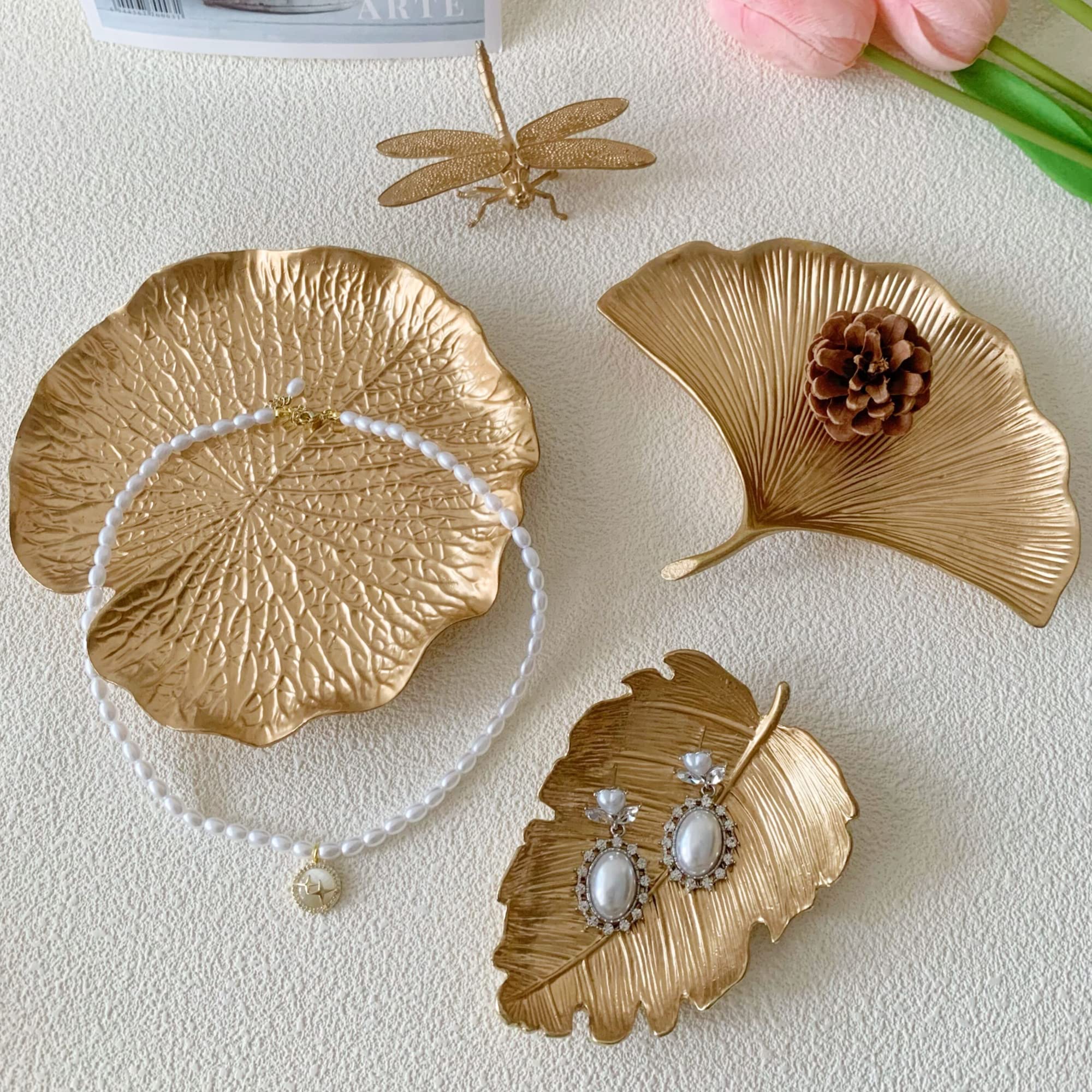 Pasiir Small Leaf Shaped Trinket Dish, Decorative Gold Jewelry Dish Tray, Ring Hodler Dish Jewelry Organizer