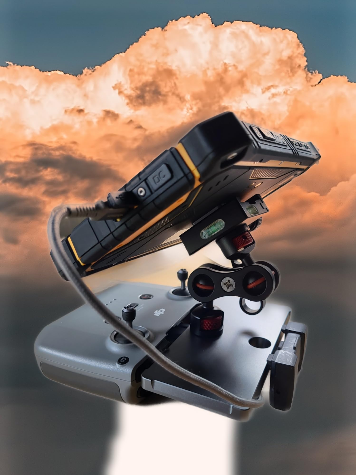2600 Nit Tablet, Ultra Bright Video, Phone, GPS, Hand Held Computer, Waterproof, Rugged mounting Stand, Versatile Positioning Post, Capacitive Pen, and Positioning Level for Tripod use(Black)