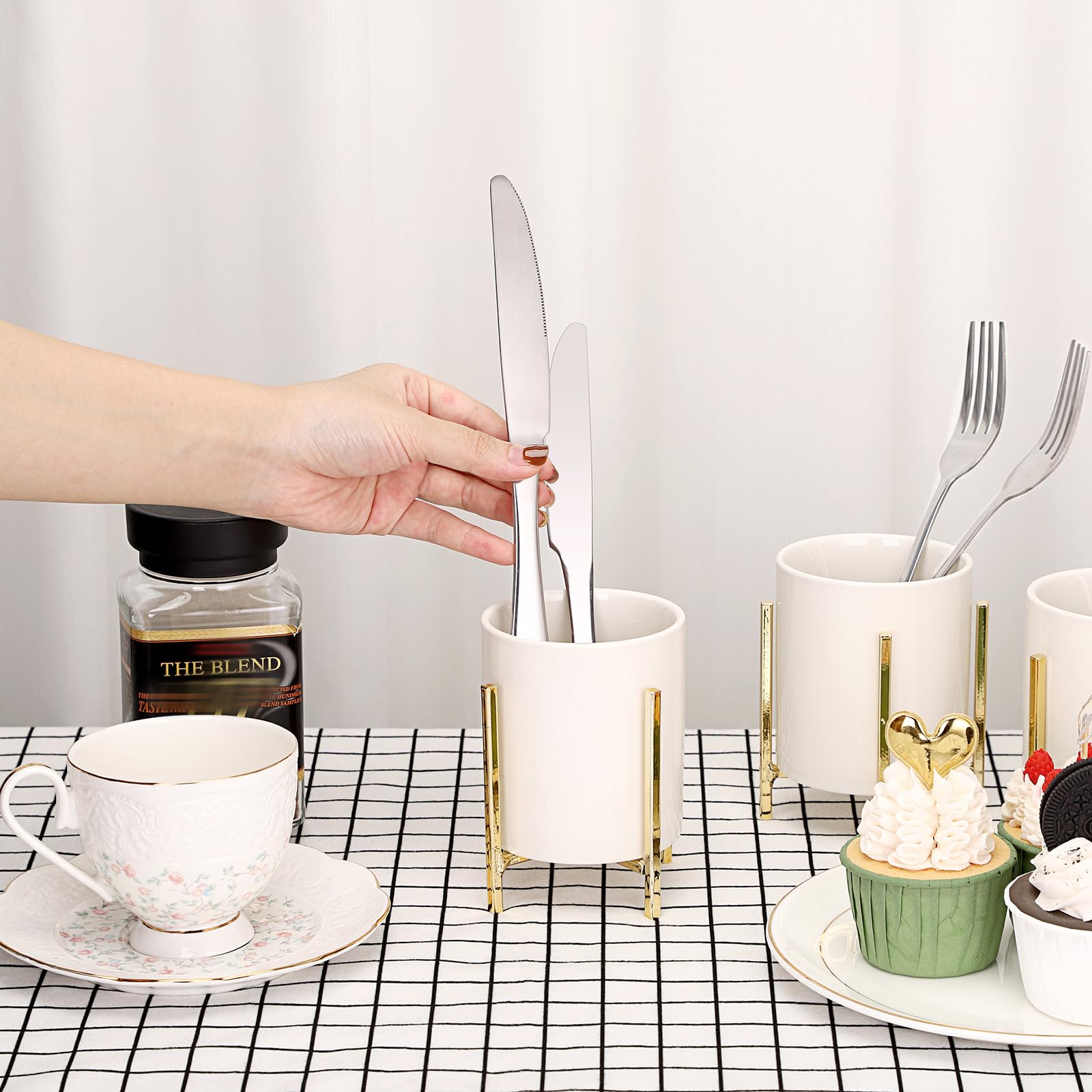 JUXYES Pack of 3 Ceramic Silverware Holder For Table Setting, White Cutlery Holder Holder With Golden Metal Bracket, Small Flatware Caddy Organizer Utensil Holder Organizer for Kitchen Dining Tables