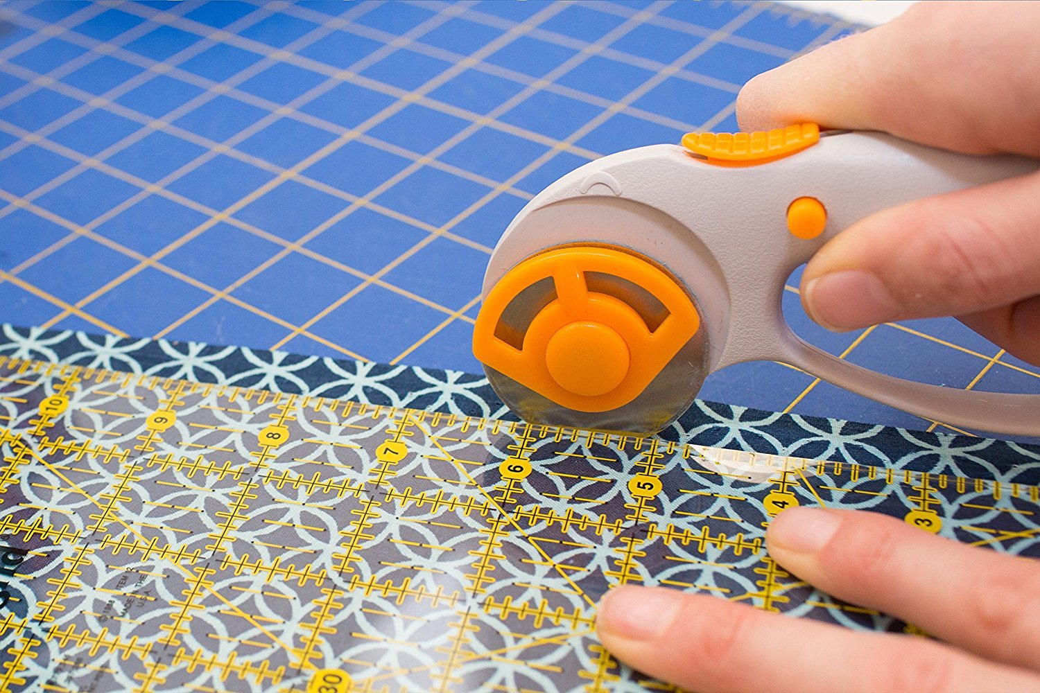Premier Blades 45mm Rotary Cutter Blades - (15 Pack) Fits Fiskars, Olfa, Martelli Blades and More - Studio Fabric Cutter Wheel for Fabric & Paper