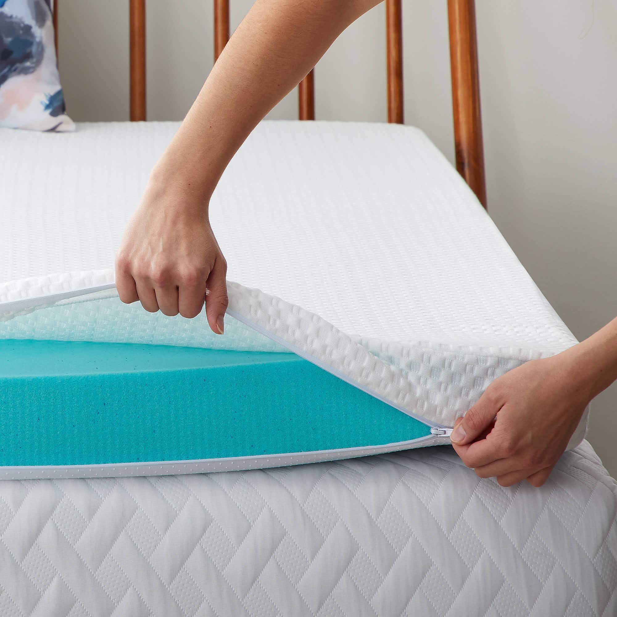 Lucid 4 Inch Mattress Topper Cover California King - Twin Mattress Cover with Zipper - White