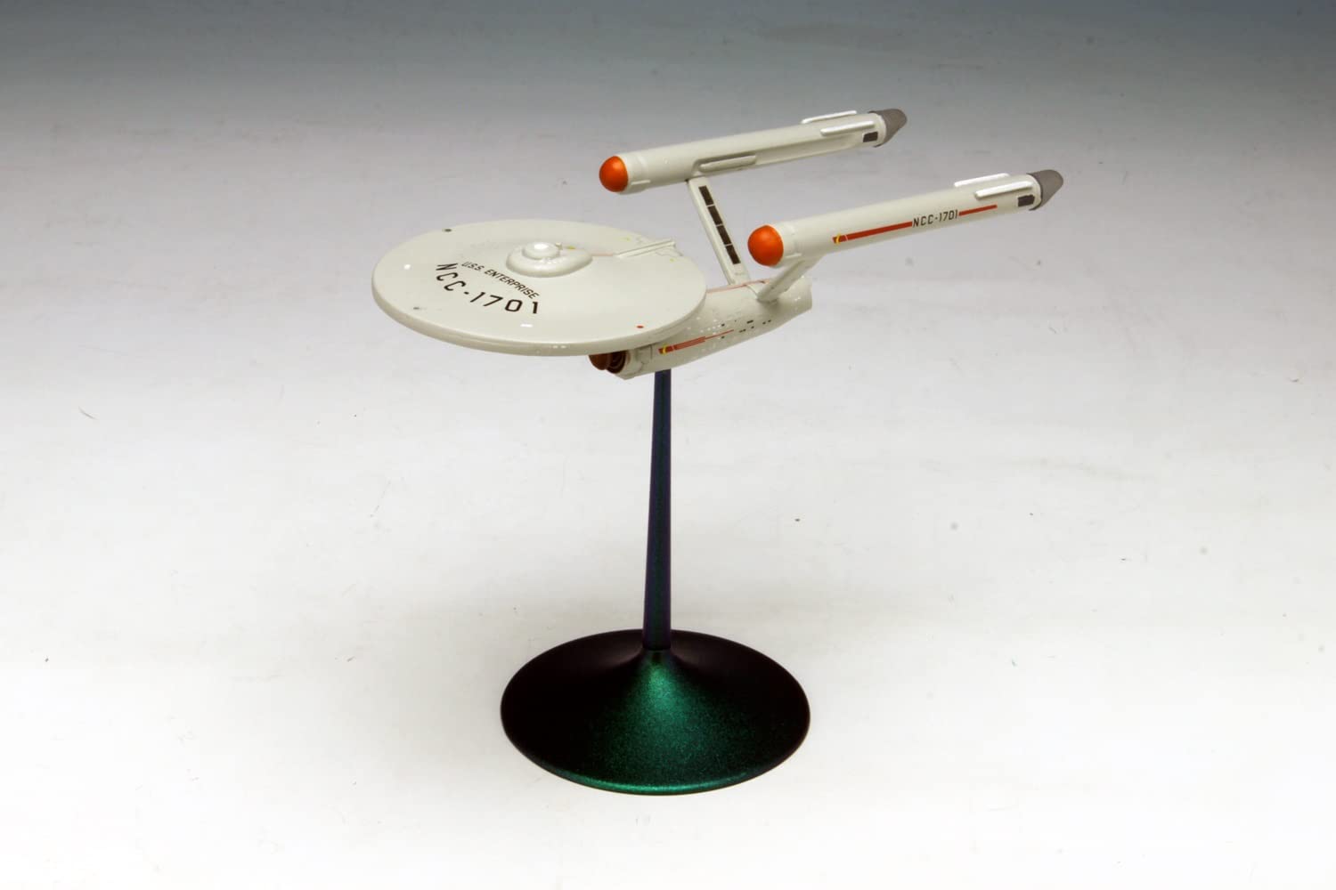 AMT Star Trek U.S.S. Enterprise Box Set 1:2500 Scale Snap Model Kit