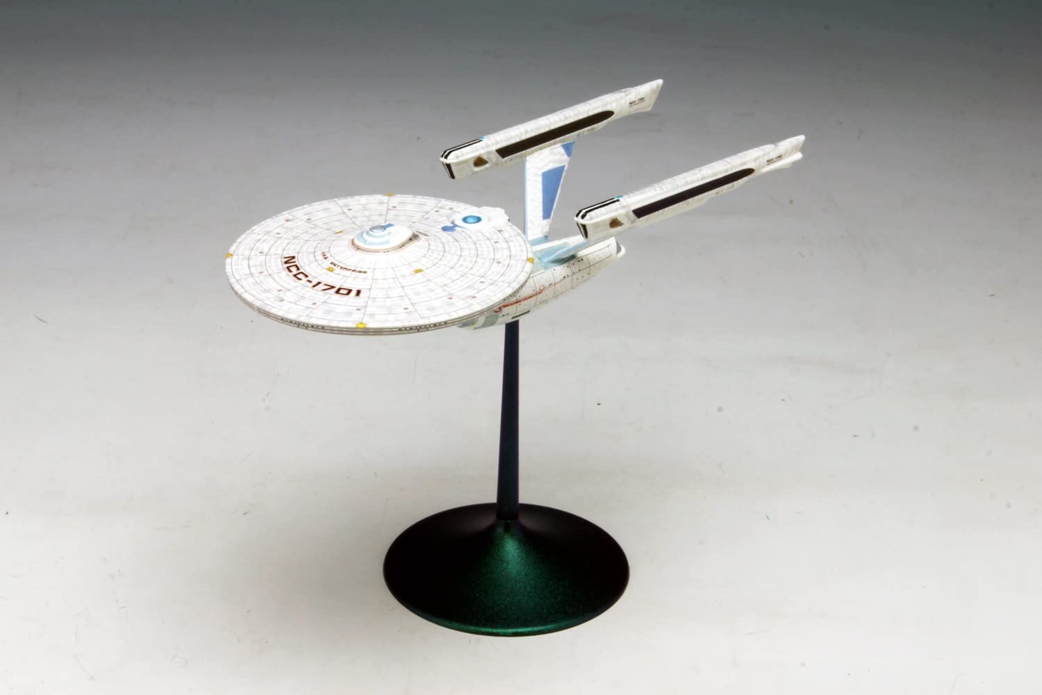 AMT Star Trek U.S.S. Enterprise Box Set 1:2500 Scale Snap Model Kit