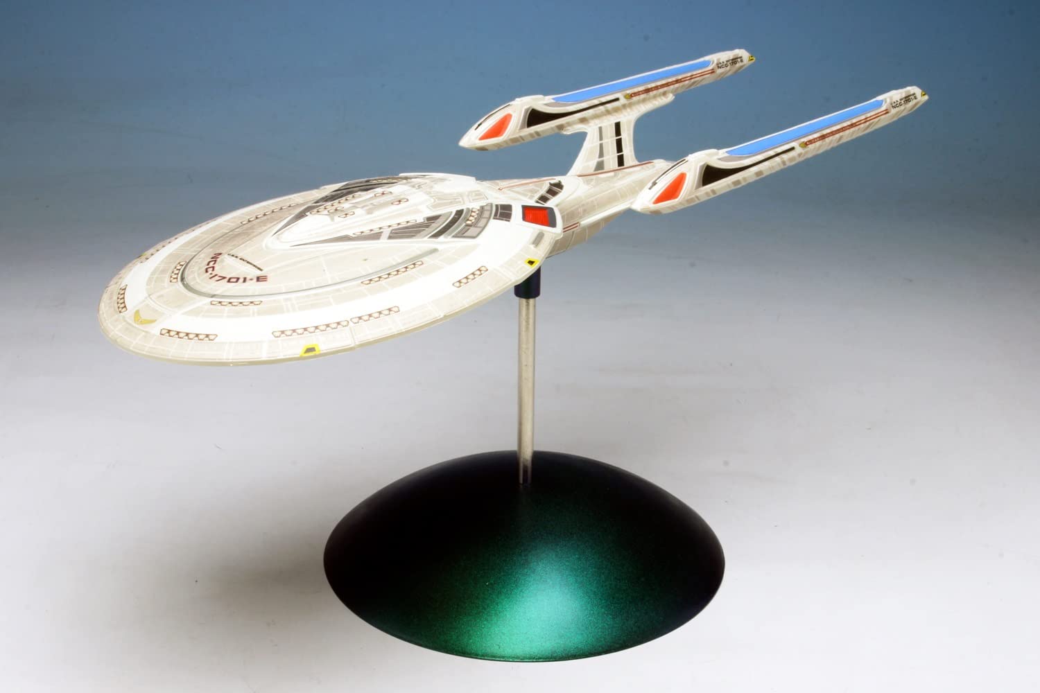 AMT Star Trek U.S.S. Enterprise Box Set 1:2500 Scale Snap Model Kit