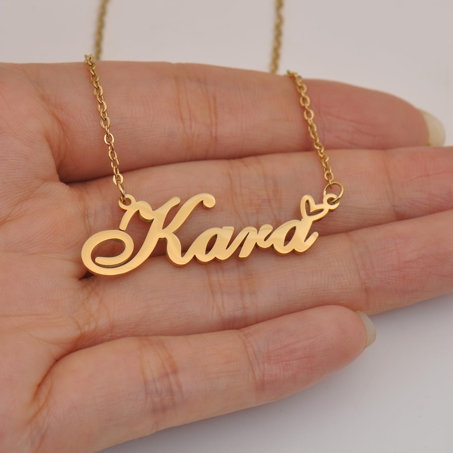 HUAN XUN Logan Name Necklaces for Women Custom Name Necklaces Gold Nameplate Pendant Jewelry Gift for Christmas
