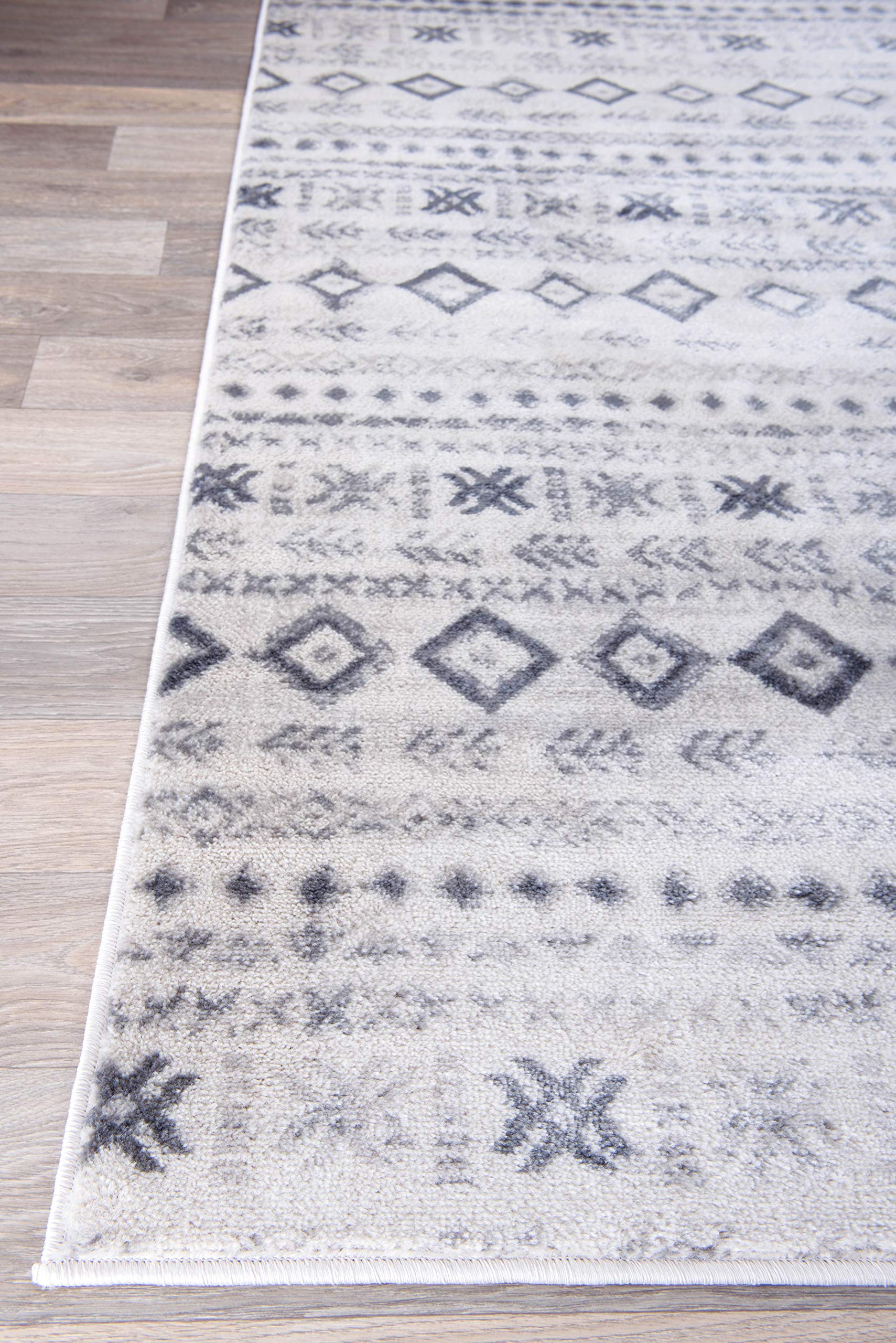 Rugshop Tribal Bohemian Vintage Area Rug 5' x 7' Cream