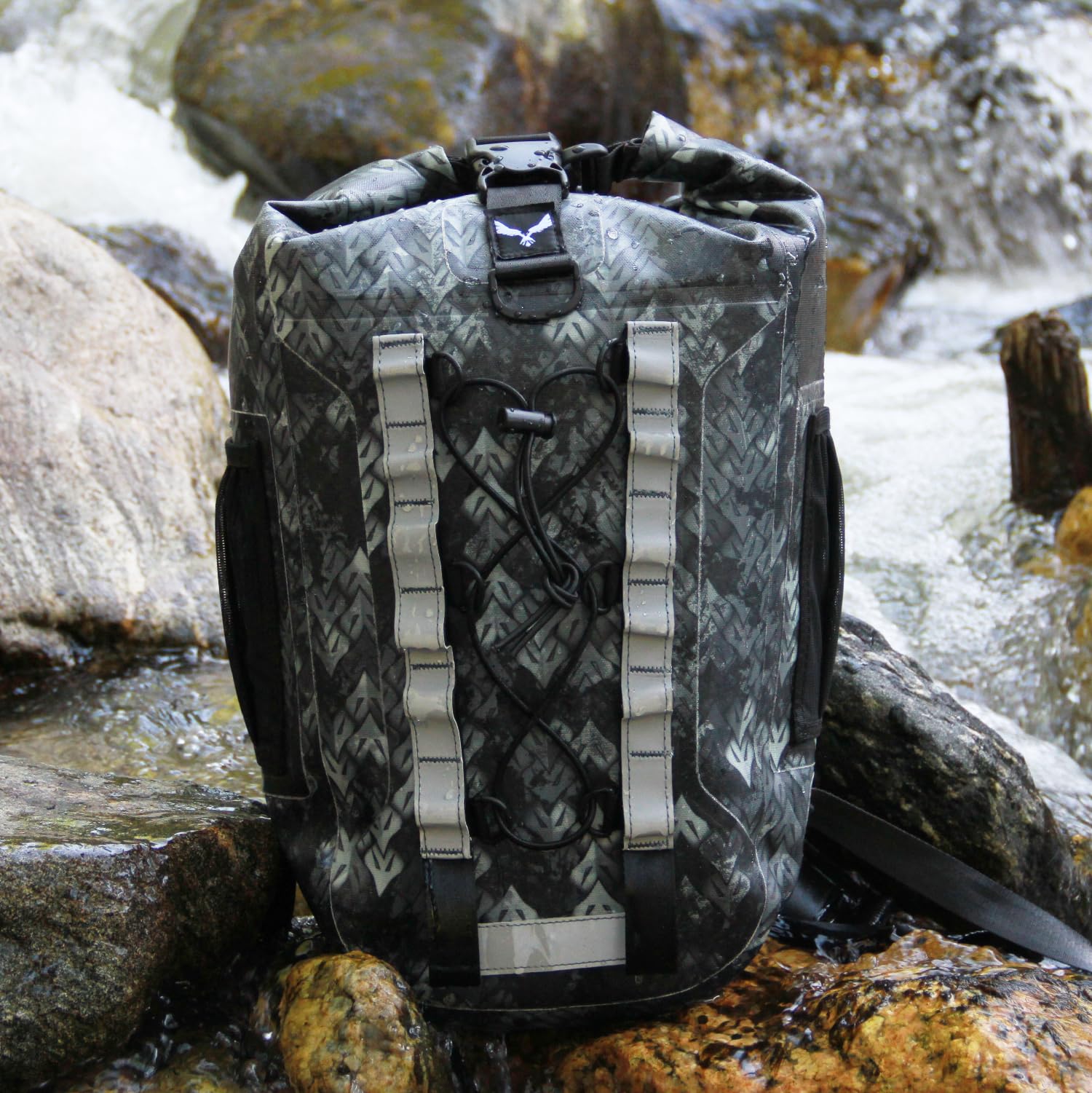Rockagator Firebreak Ultralight 25-Liter Waterproof Backpack (Black/Green, 25 Liter)
