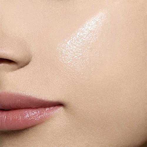 Clarins Santal Face Treatment Oil | Hydrates, Smoothes and Comforts Skin | Calms Redness and Irritations | Visibly Minimizes Fine Lines | Skin Is Immediately Soft* | 100% Natural Plant Extracts