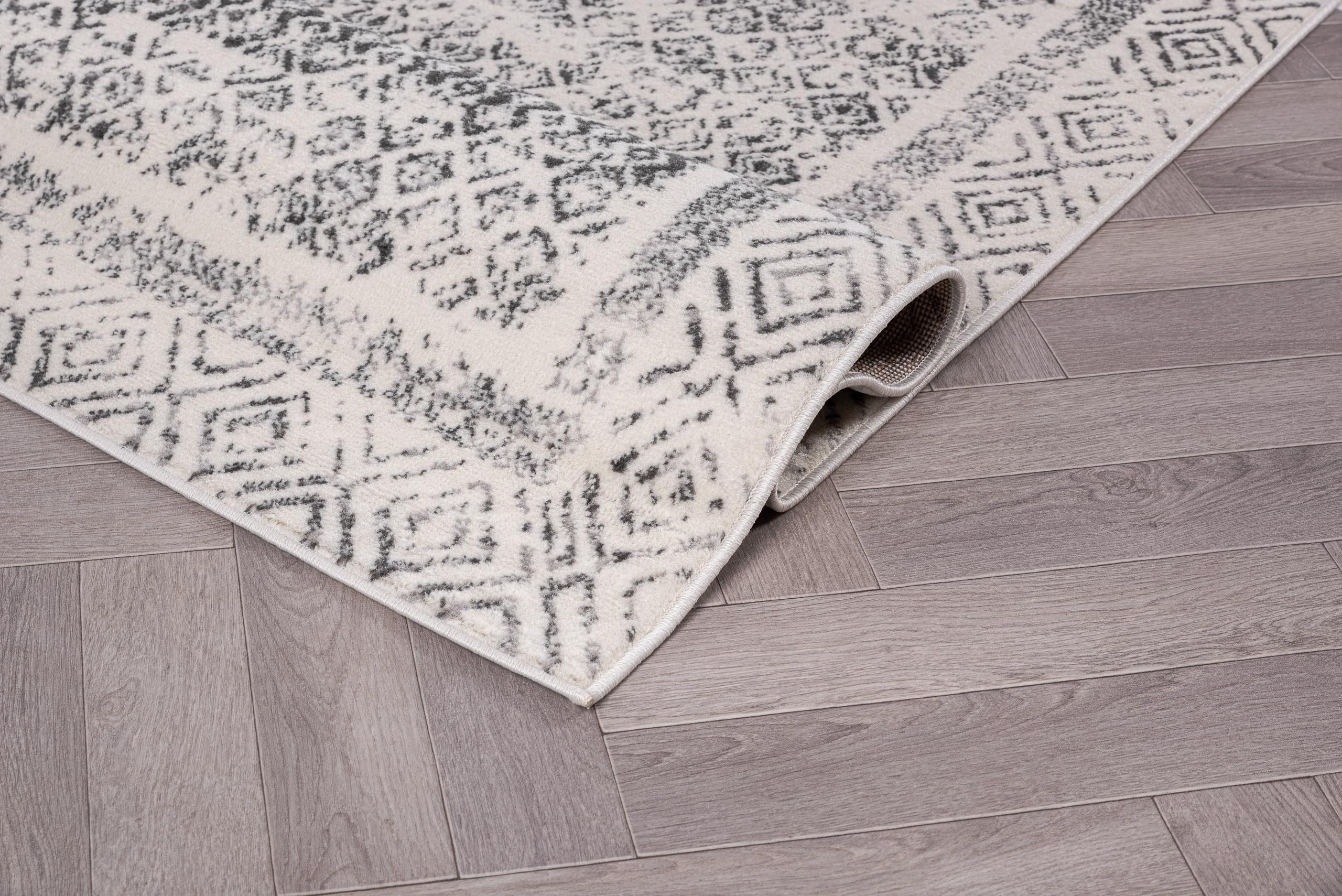 Rugshop Distressed Bohemian Border Stain Resistant Soft Area Rug 7' 10" x 10' Gray