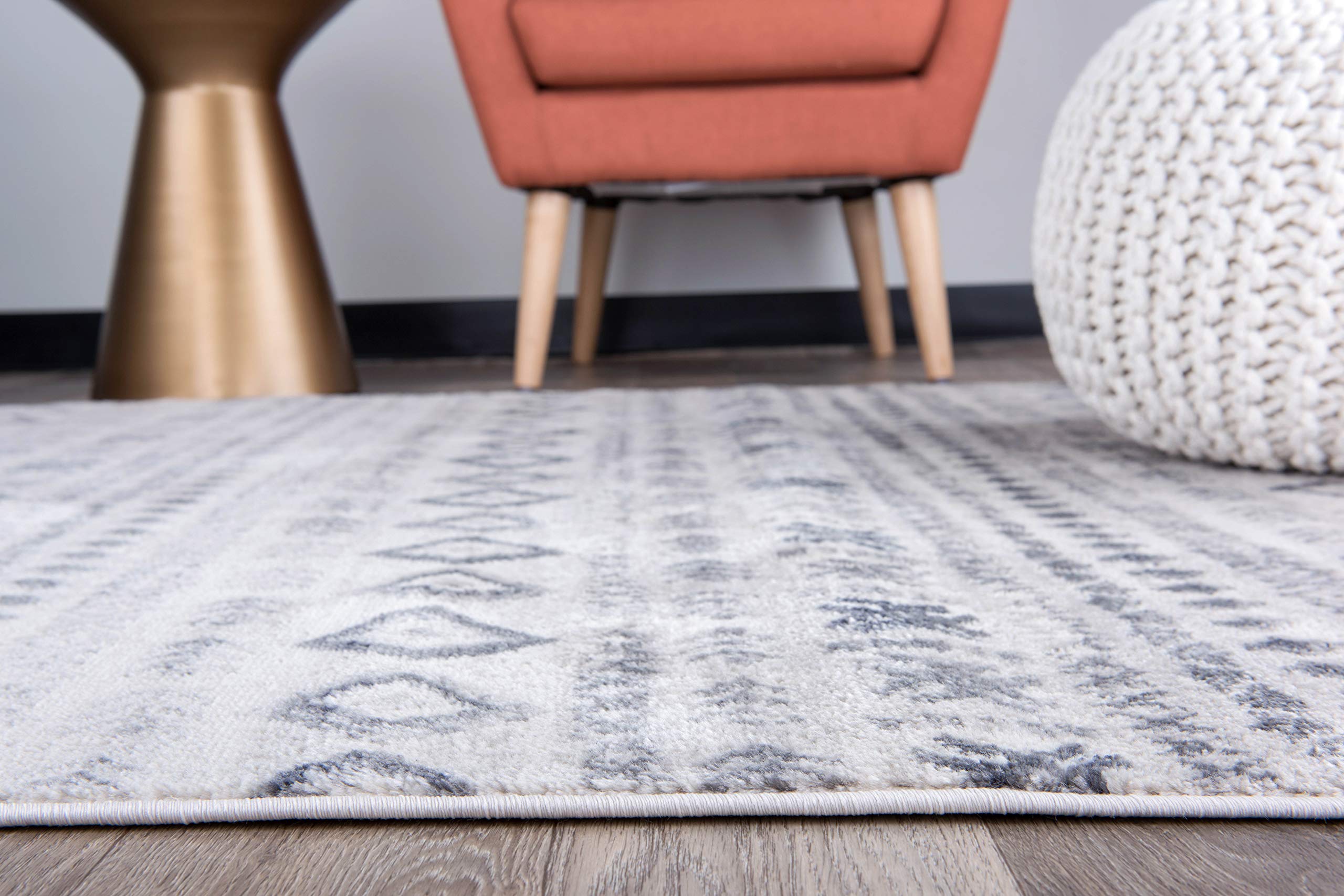 Rugshop Tribal Bohemian Vintage Area Rug 5' x 7' Cream