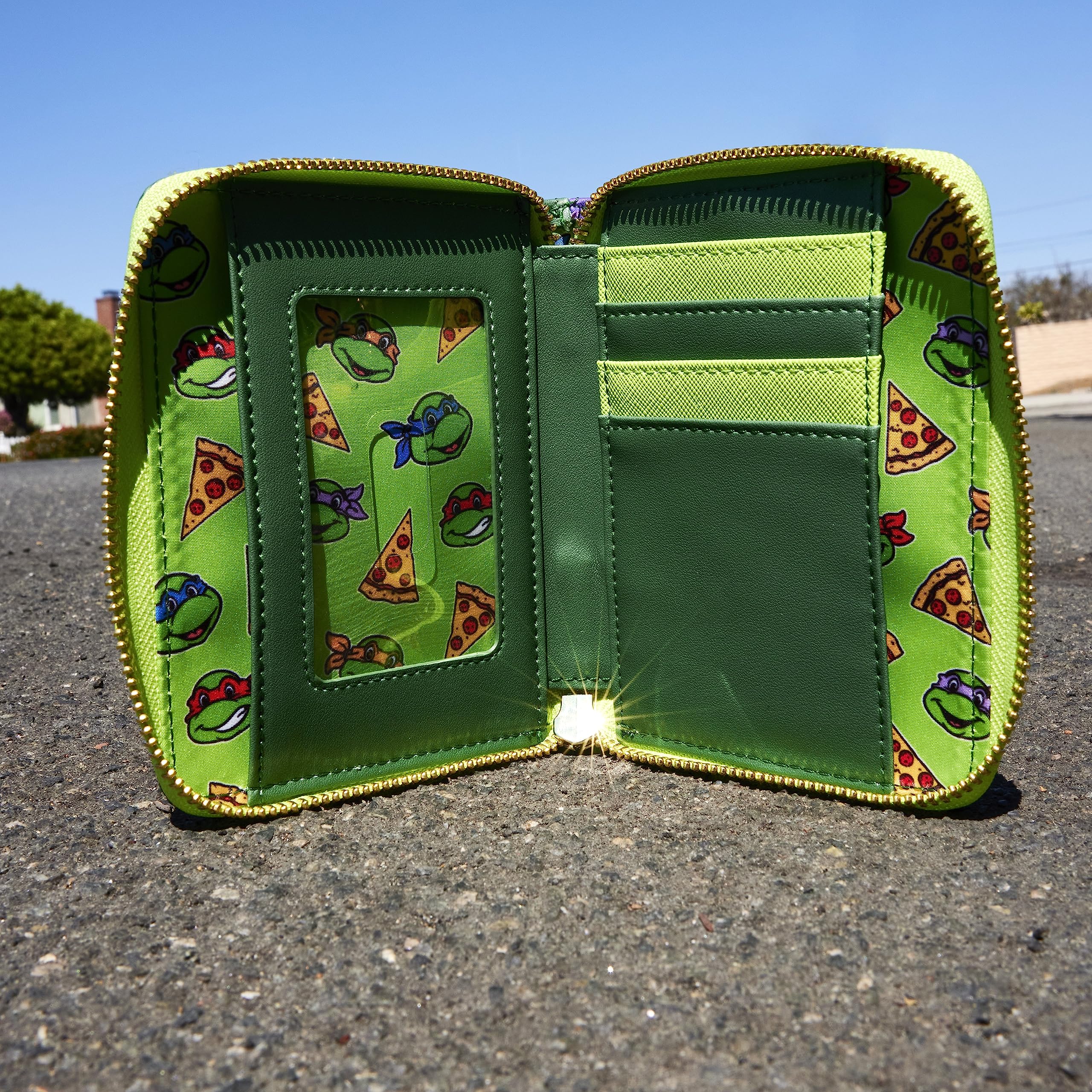 Funko Loungefly Teenage Mutant Ninja Turtles Wallet, Amazon Exclusive, Faux Leather, Multicolor, Unisex
