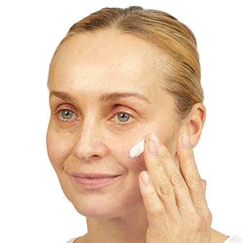 No7 Lift & Luminate Triple Action Day Cream SPF 15 50ml