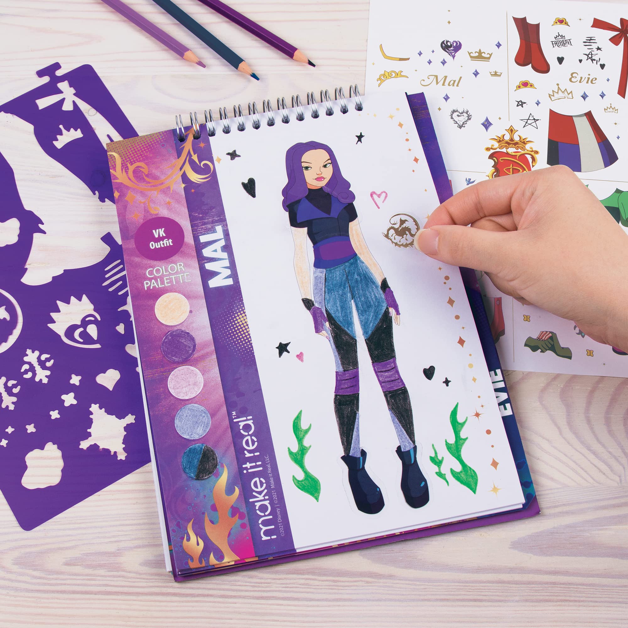 Disney Descendants Royal Wedding Fashion Design Sketchbook for Girls - Create Stunning Wedding-Themed Fashions with 183 Stickers, Stencils, Design Guide - Gift for Ages 8+, Develops Real-World Skills