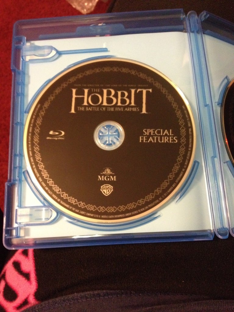 The Hobbit: The Battle of the Five Armies (Blu-ray + Downloadable Digital HD UltraViolet Code)