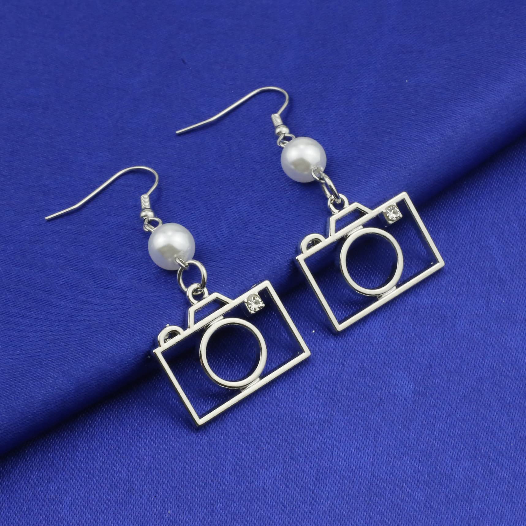 Retro Camera Earrings: Gift for Photography Lovers - Camera Charm Jewelry