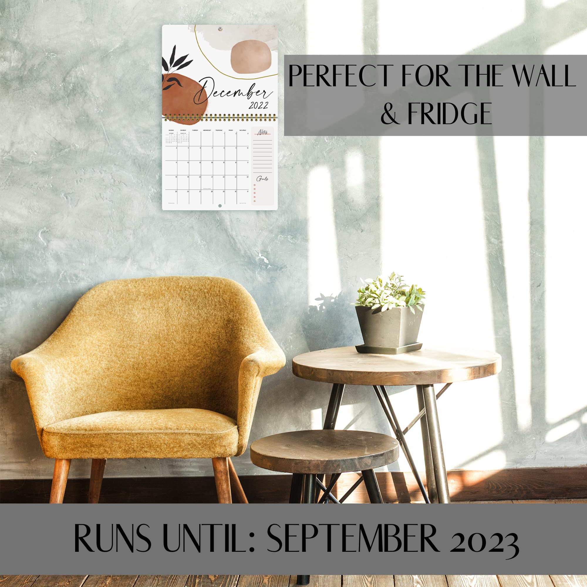 Aesthetic Wall Calendar in Abstract Art Design - Runs Until December 2023 - The Perfect Monthly Calendar for Easy Planning - Incl. 2022