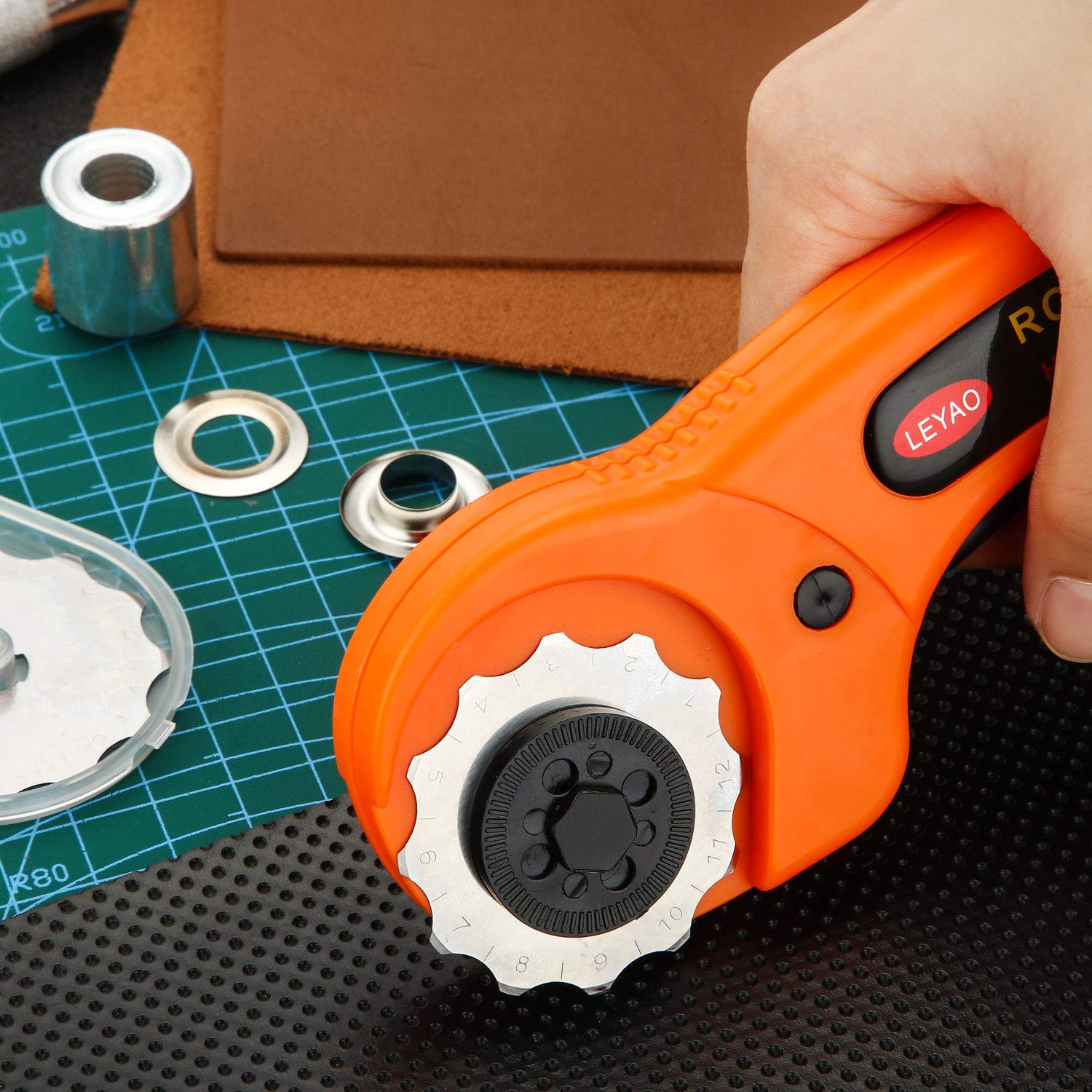 2 Pieces 45 mm Perforating Rotary Replacement Blades 45 mm Rotary Cutter Blades with Plastic Box for Crochet Edge Cutting Crafting Sewing Leather Paper Cardstock