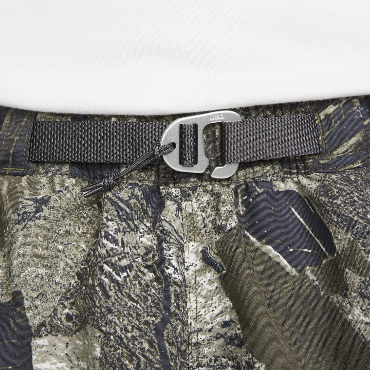 Nike ACG 'Snowgrass' Men's Printed Hiking Shorts (as1, Alpha, l, Regular, Regular, Cargo Khaki/Dark Smoke Grey/Summit White)