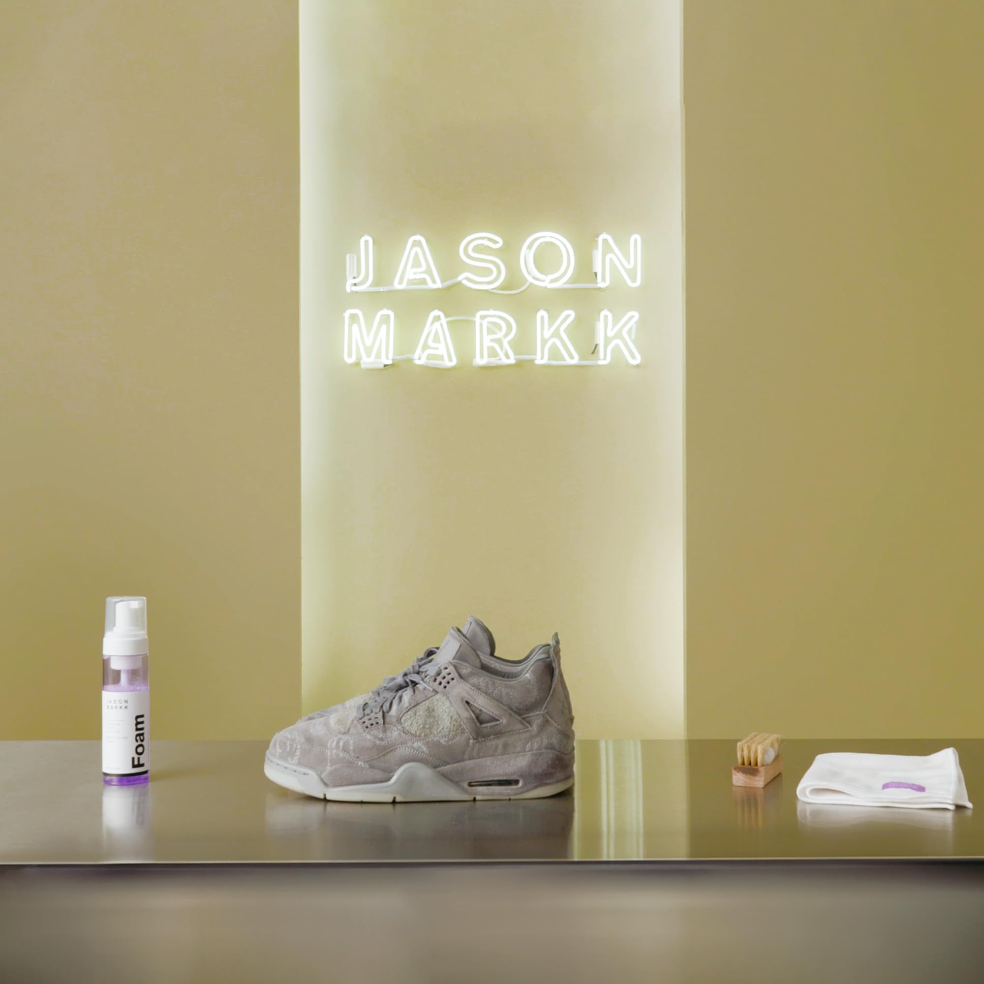 Jason Markk Read-To-Use Foam, Shoe Cleaner, Sneaker Care, Ideal for Footwear, Safe for Leather, Suede, Nubuck, Cotton, Knits, 7oz