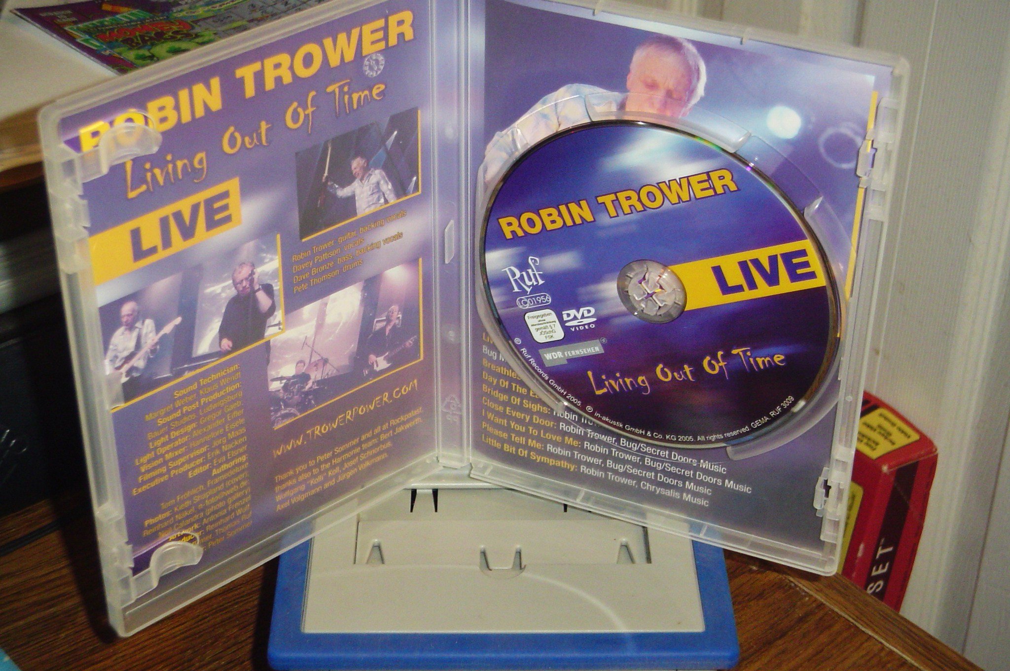 Robin Trower - Living Out of Time: Live