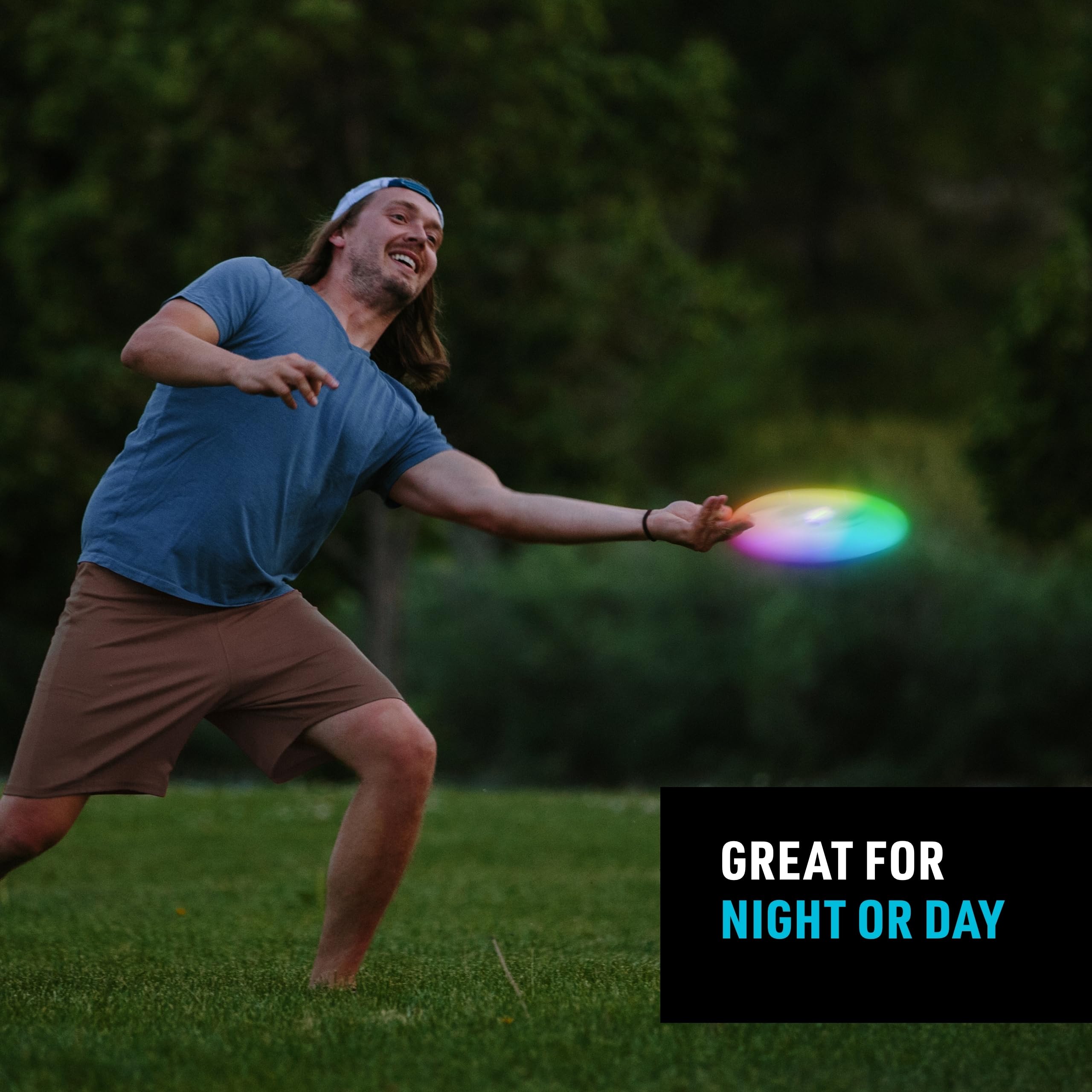 Nite Ize Flashflight Light Up Flying Disc - Family Game Night Fly Disc Toy - LED Disc with Replaceable Batteries - Family Game Night Accessories with Light - Disc-O