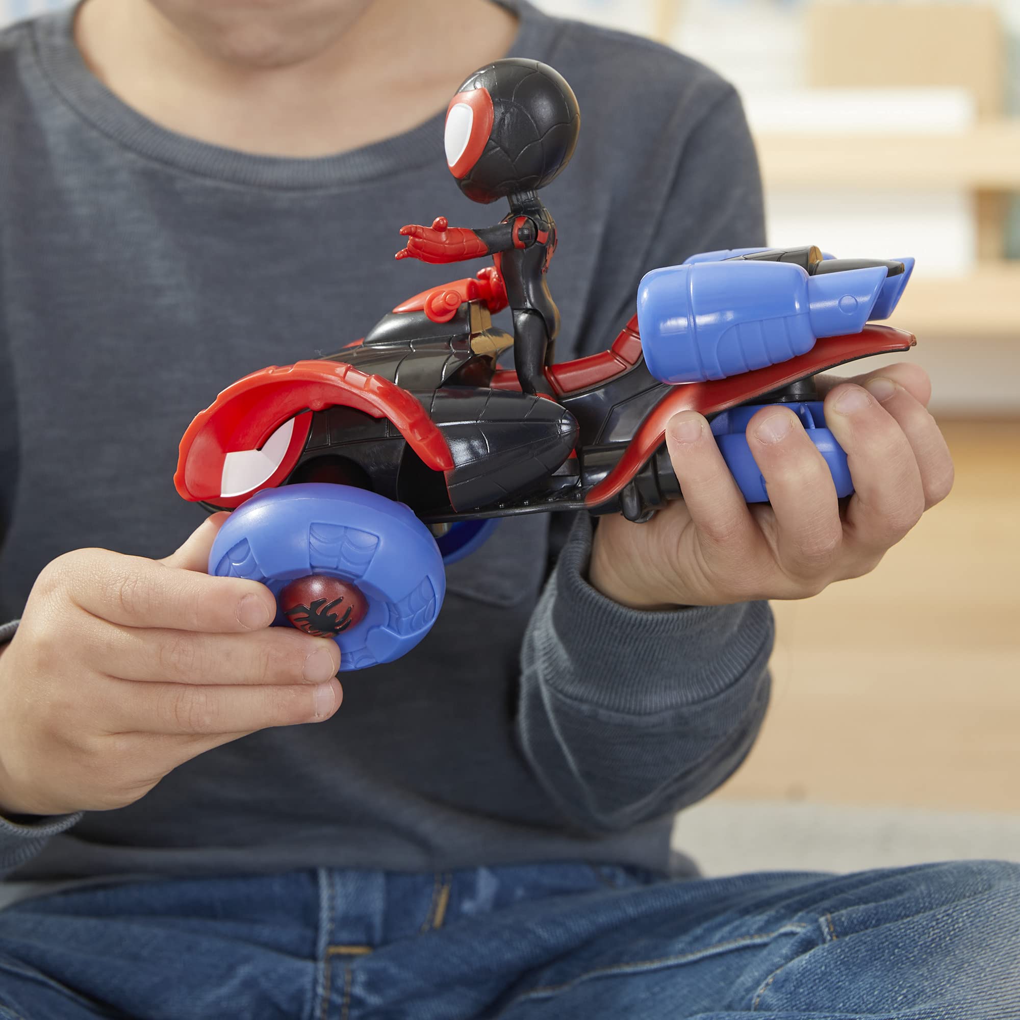 Spidey and His Amazing Friends Marvel Change 'N Go Techno-Racer and 4-Inch Miles Morales: Spider-Man Action Figure, 2 in 1 Vehicle, for Kids Ages 3 and Up