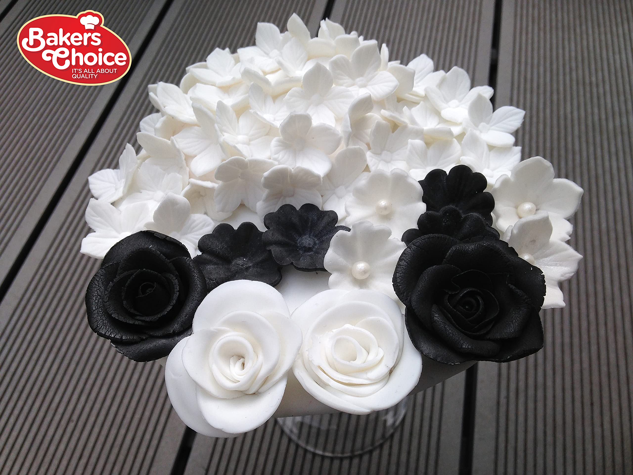 White Fondant Icing - 4 oz. - Ready to Use Cake Decorating Frosting - Easy To Roll, Moldable, Kosher, Dairy Free, and Nut Free - White Fondant For Cakes Cupcakes and Cookies - By Baker’s Choice