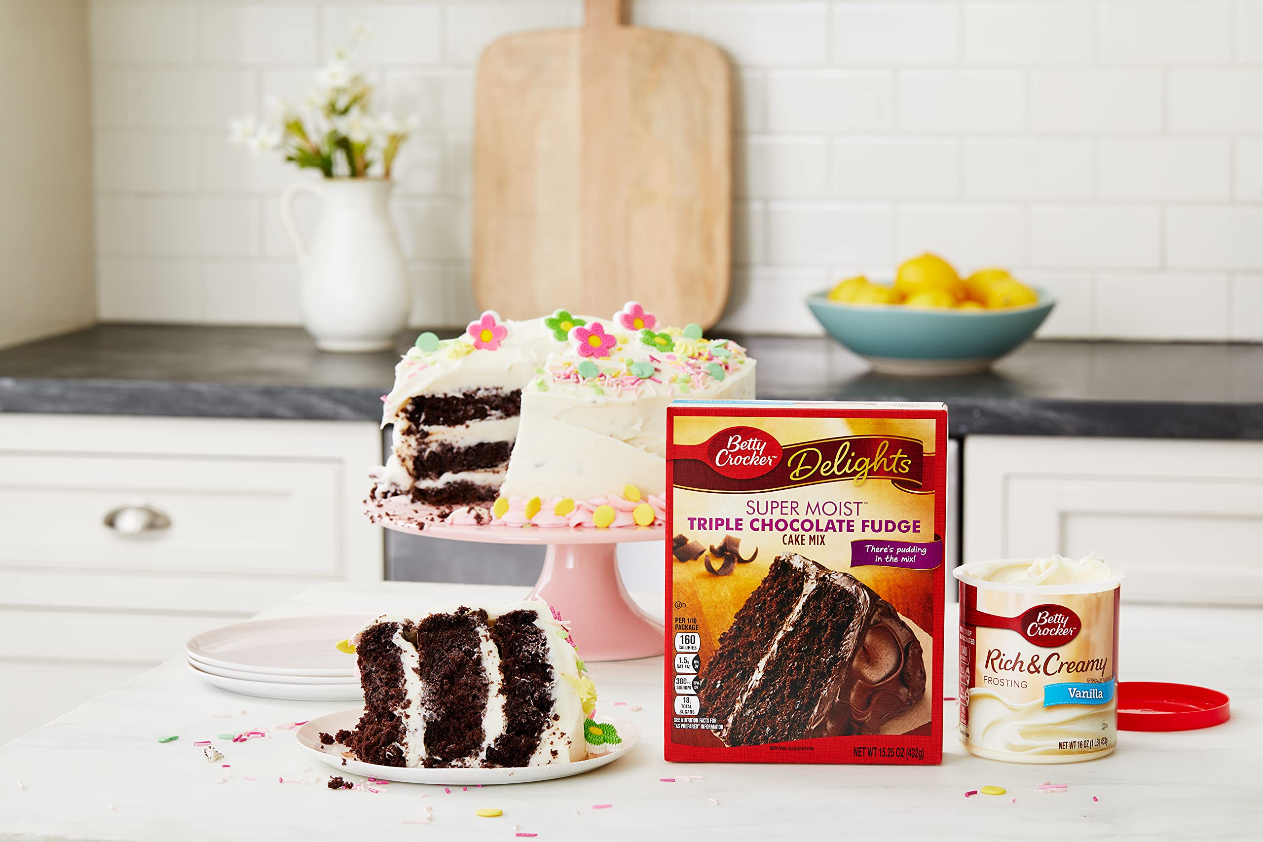 Betty Crocker Milk Chocolate Yellow Cake Mix and Cream Cheese Frosting, Variety Pack, 2 Count, Pack of 8