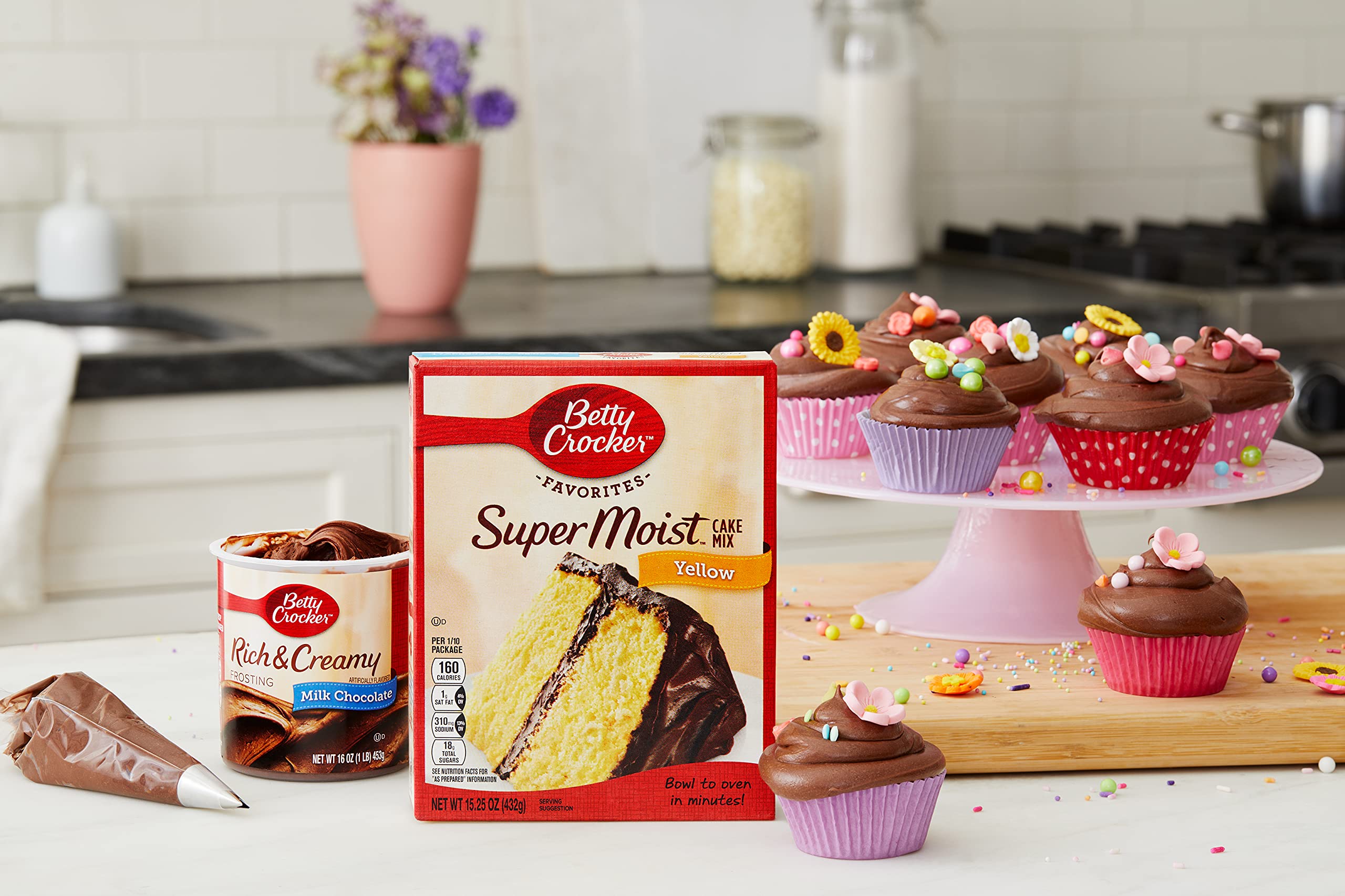Betty Crocker Milk Chocolate Yellow Cake Mix and Cream Cheese Frosting, Variety Pack, 2 Count, Pack of 8