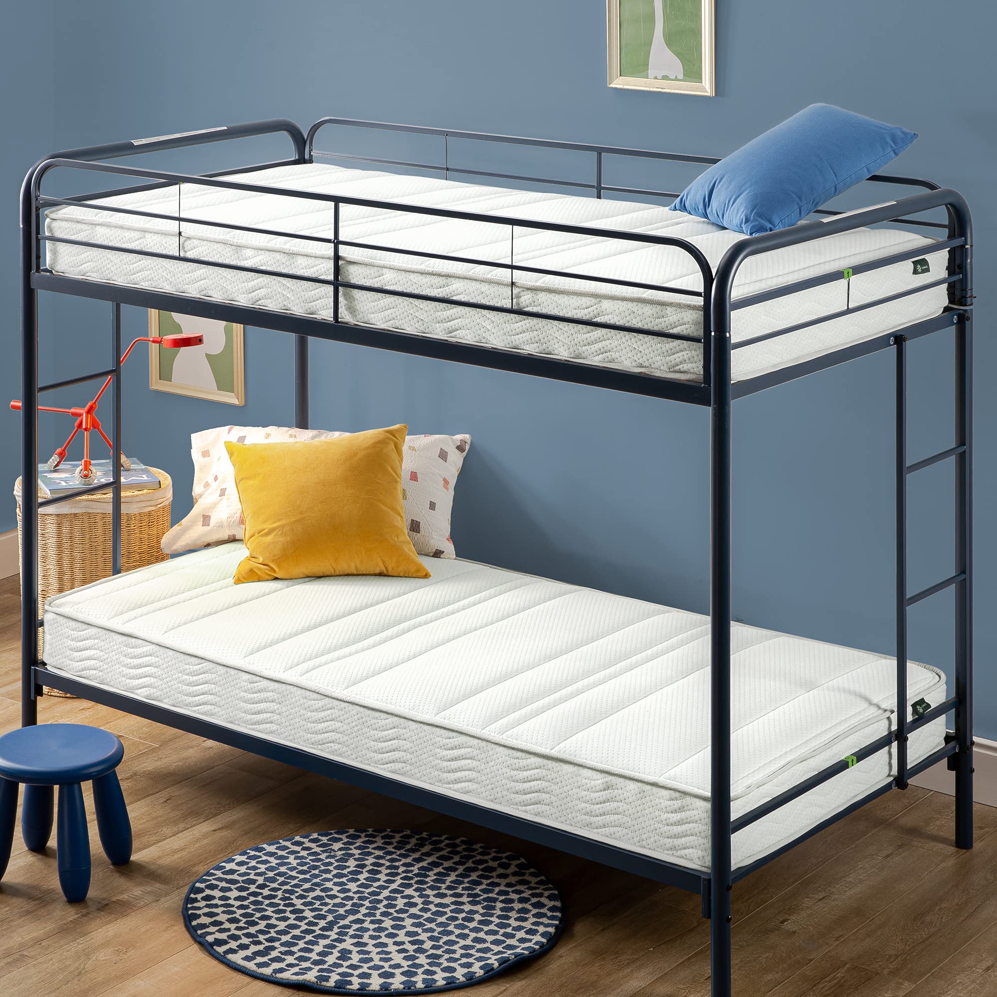 Zinus 6 Inch Foam and Spring Twin Mattress 2 Piece Set for Bunk Beds / Mattress-in-a-Box