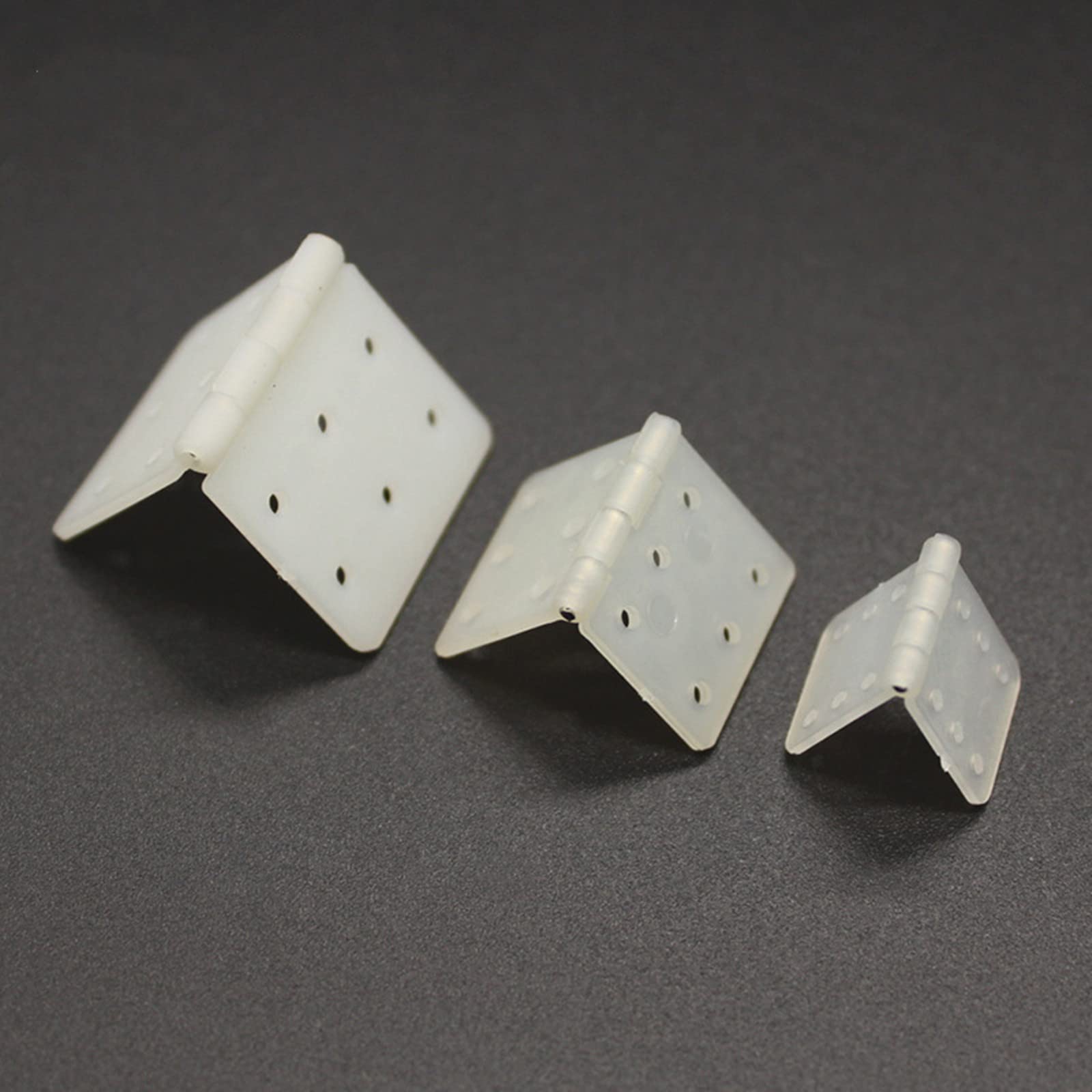 skrnrhrery Nylon Hinges, 3 Sizes are Available Suitable for RC Airplane Model Airplane Parts Fixed Wing Model Airplane Square Loose-Leaf 16-Pack (Medium 0.63×1.14 inches)