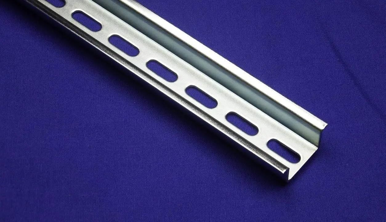 Electrical Supply Parts Rail Slotted Steel Pre-Cut 35mm x 7.5mm 600 mm (24 Inch) Long Steel Rail Terminal Block