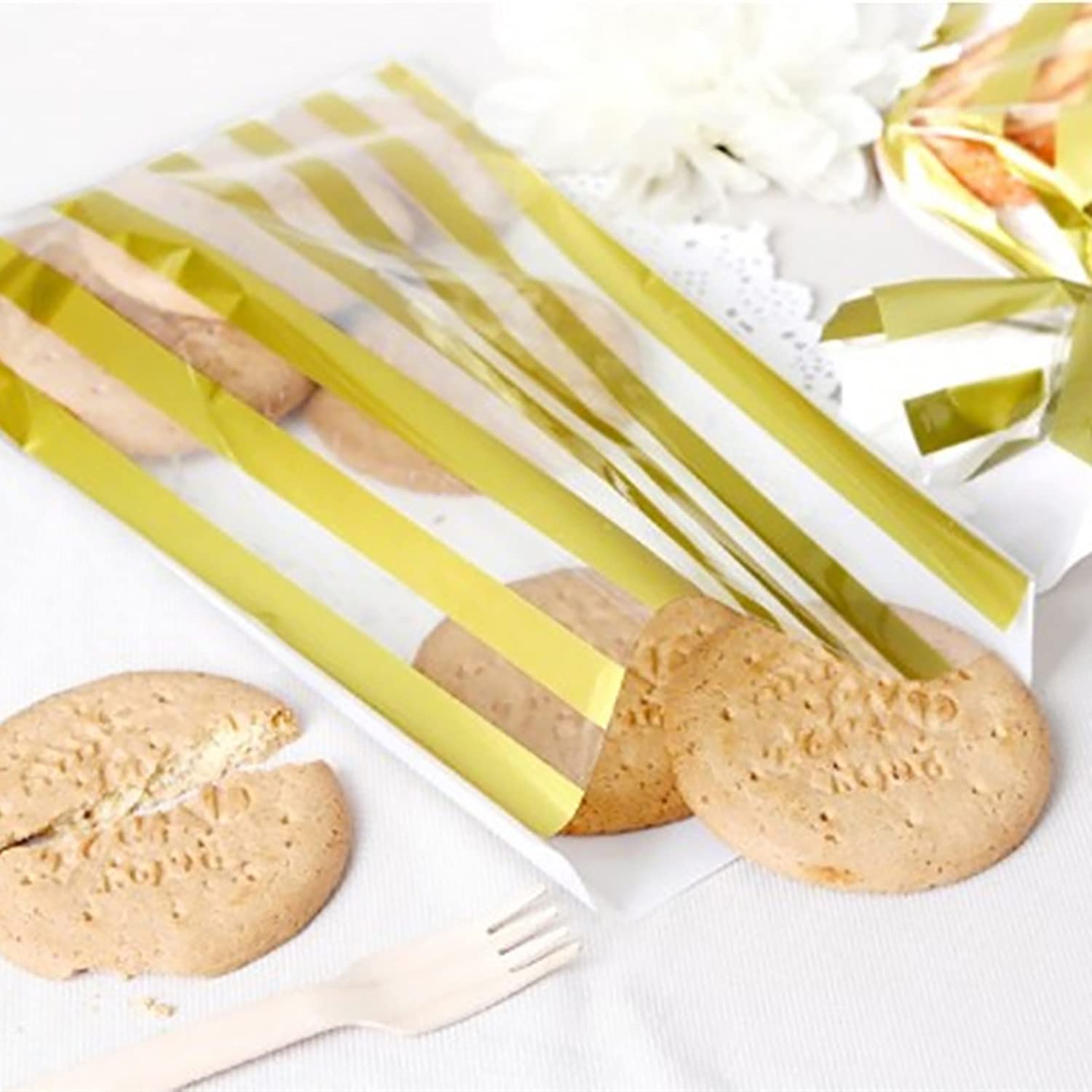 HOPEMT (200 pcs)100 pcs Gold Stripes Translucent Plastic Bags/Cellophane Bags with 100 pcs Gold Twist Ties for Cookie,Cake,Chocolate,Candy,Snack Wrapping Good for Bakery Party