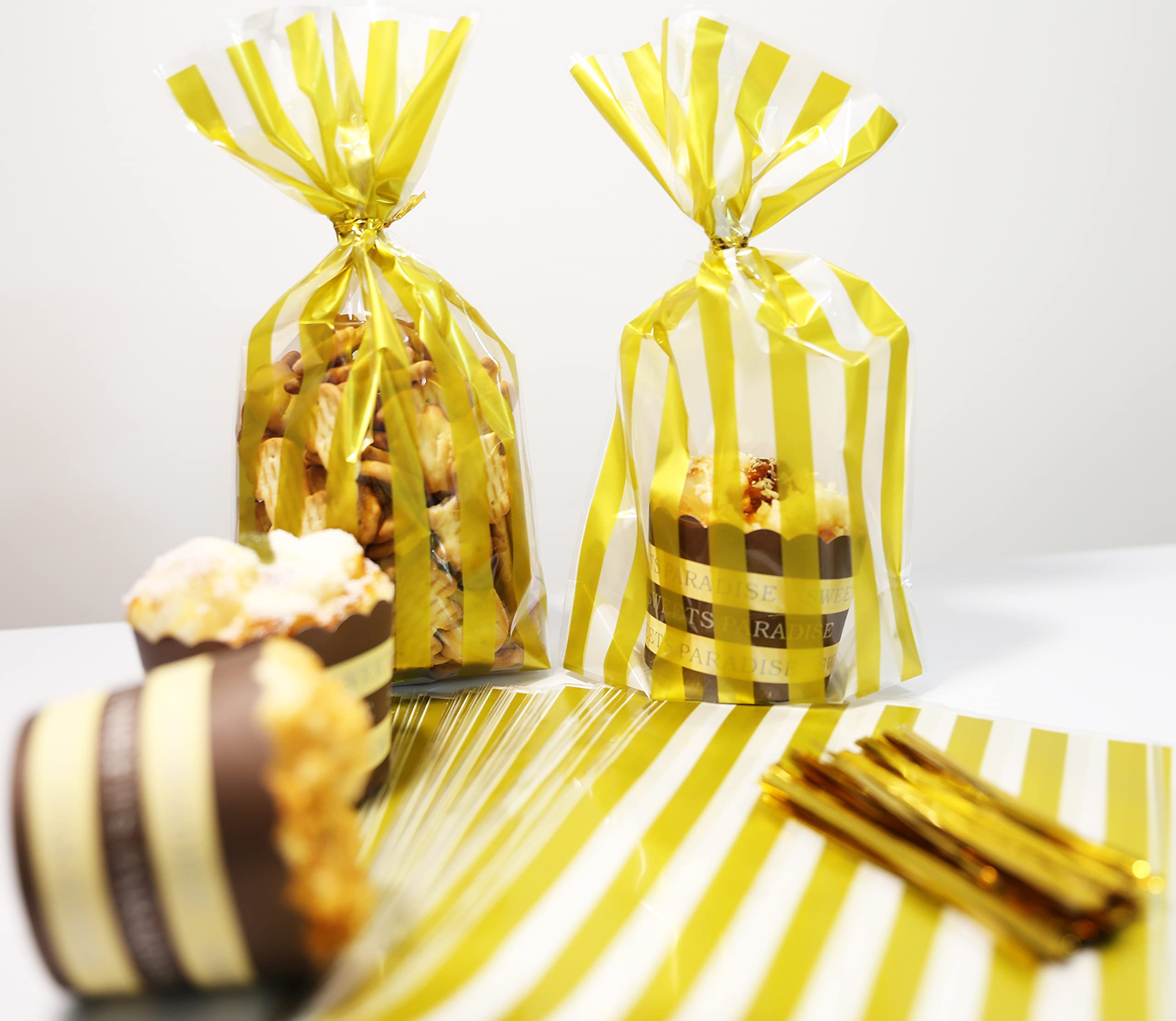 HOPEMT (200 pcs)100 pcs Gold Stripes Translucent Plastic Bags/Cellophane Bags with 100 pcs Gold Twist Ties for Cookie,Cake,Chocolate,Candy,Snack Wrapping Good for Bakery Party