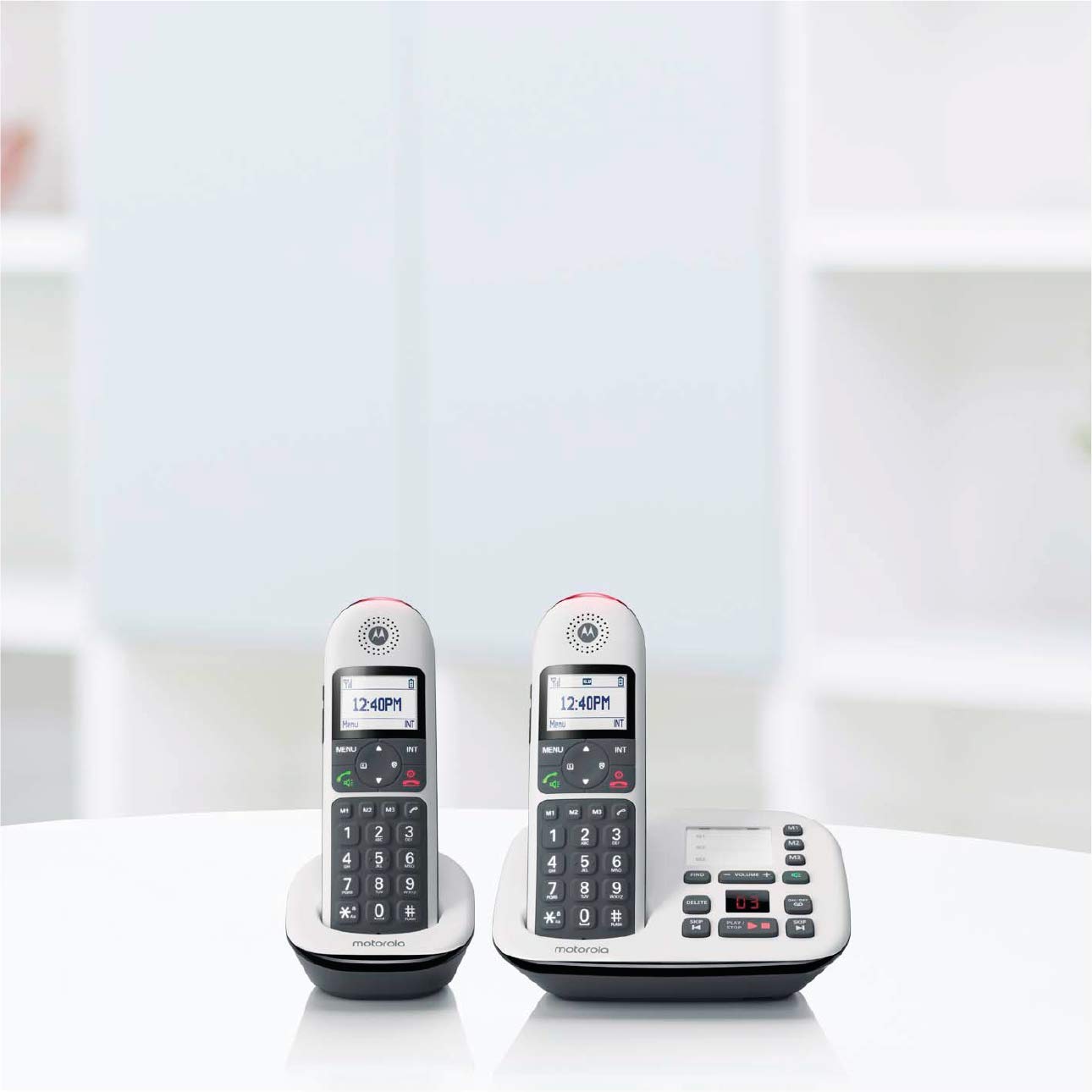 Motorola CD5012 CD5 Series Digital Cordless Telephone with Answering Machine (2 Handsets)