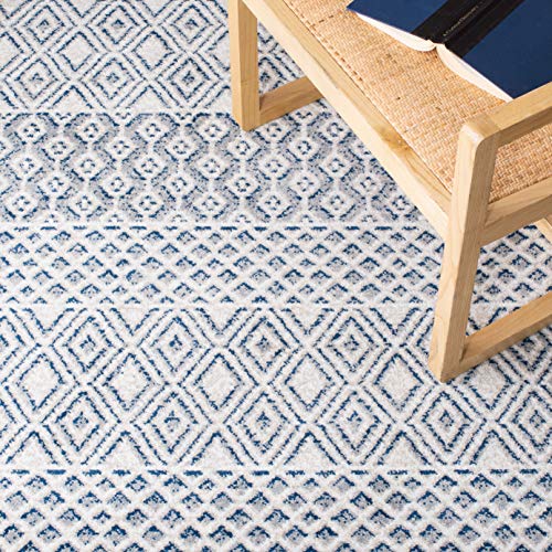 SAFAVIEH Belmont Collection 8' x 10' Ivory / Navy BMT132B Moroccan Non-Shedding Living Room Bedroom Dining Home Office Area Rug