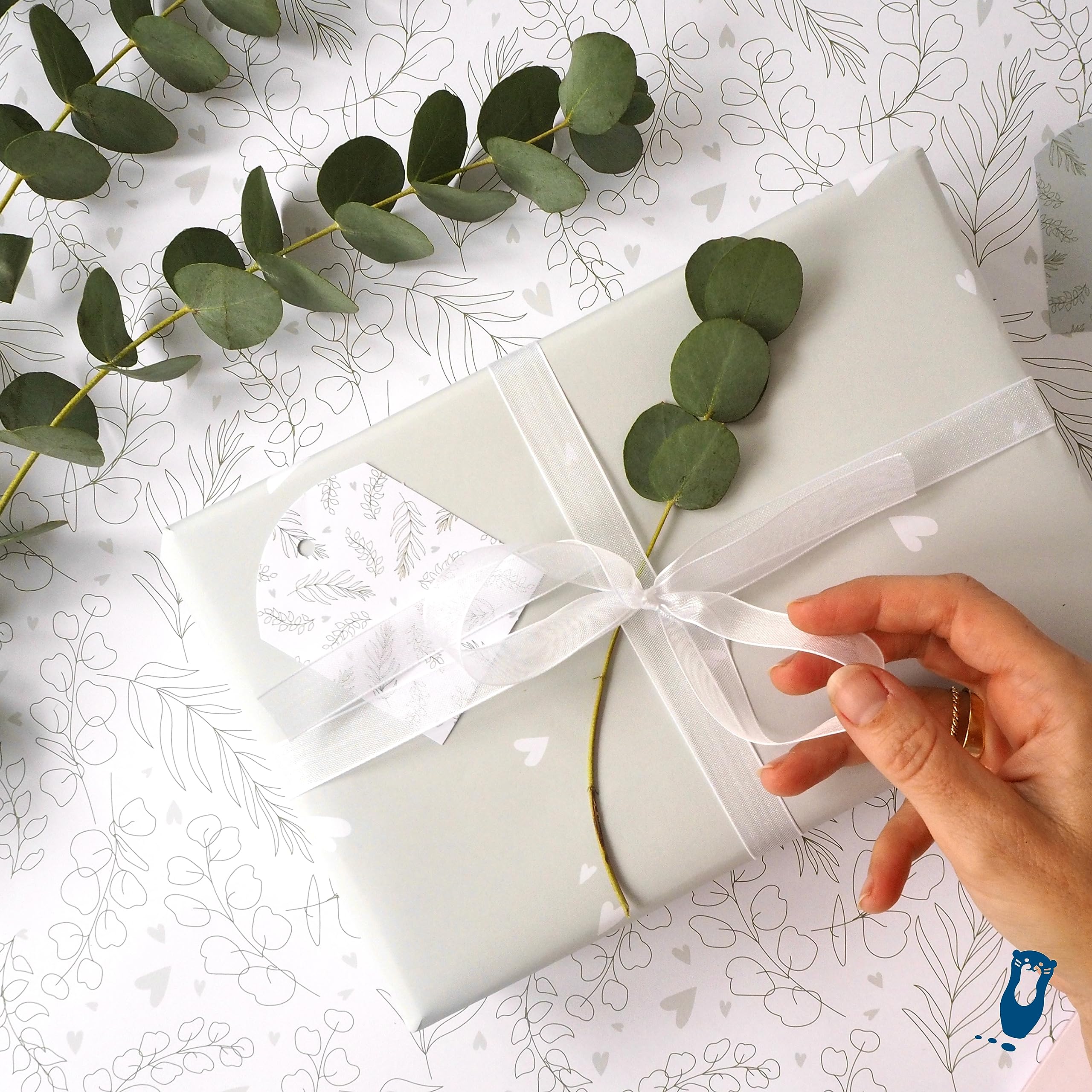 Wedding Gift Wrap - 6 Luxury Sheets of Weddings Wrapping Paper in Aisle Go With Green Design - Green & White Floral Hearts Design