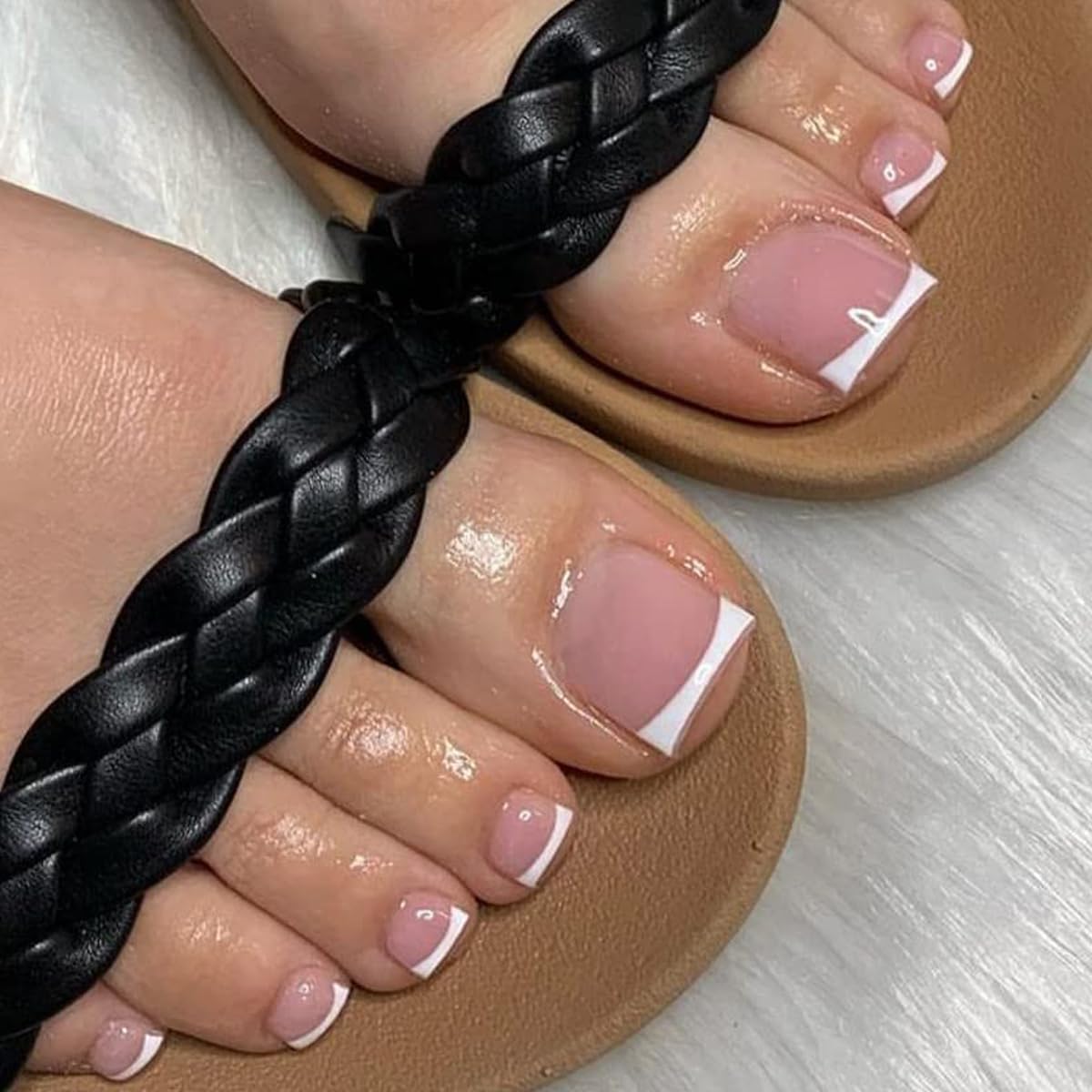 French Tips Press on Toenails White Short Square Fake Nails Nude Pink Glitter Designs False Nails Acrylic Nails Summer Full Cover Glue on Toe Nails for Women and Girls 24Pcs