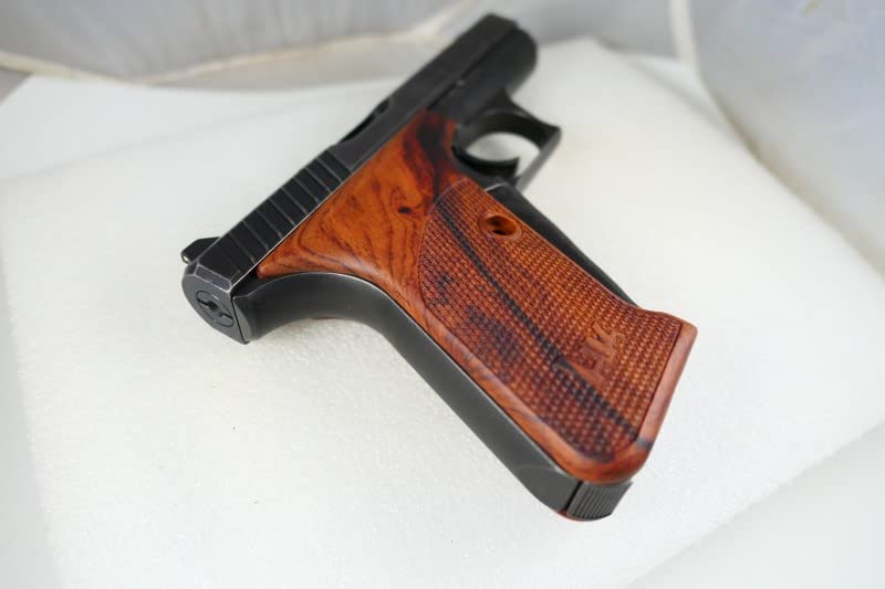 Handgun Grip for a Heckler & Koch (H&K) P7, P7M8 handgun