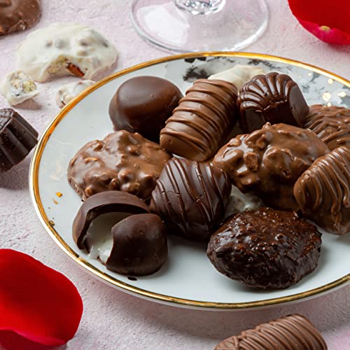 Gift Basket for Women | Chocolate Gift Box for Woman | Prime Gift Set for Mom, Wife, Girlfriend, Lover, Romantic | Bonnie and Pop