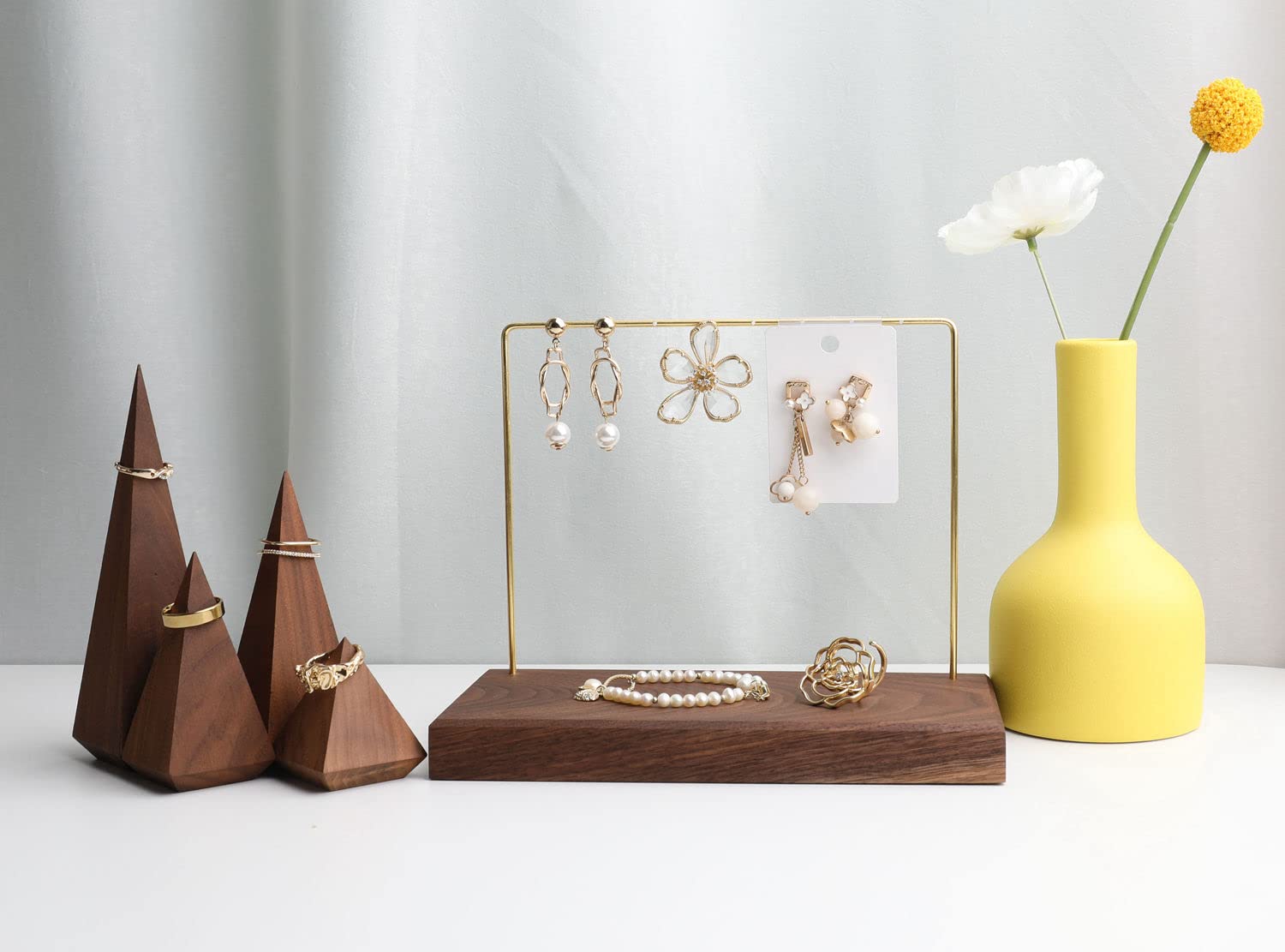GemeShou Walnut Brass Jewelry Storage Display, Wooden earring organizer for dangle hoop hook, Earring display stands for boutique Closet show【Walnut U Shelf Height 5.91"-Big】