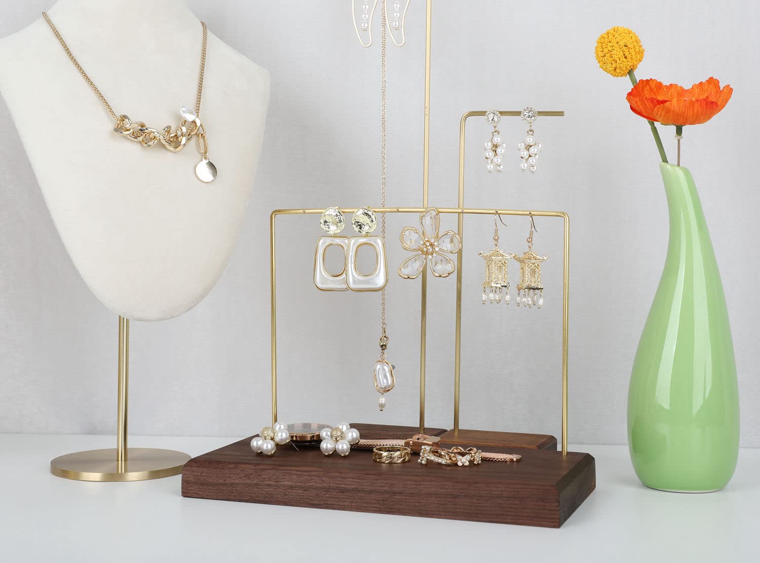 GemeShou Walnut Brass Jewelry Storage Display, Wooden earring organizer for dangle hoop hook, Earring display stands for boutique Closet show【Walnut U Shelf Height 5.91"-Big】