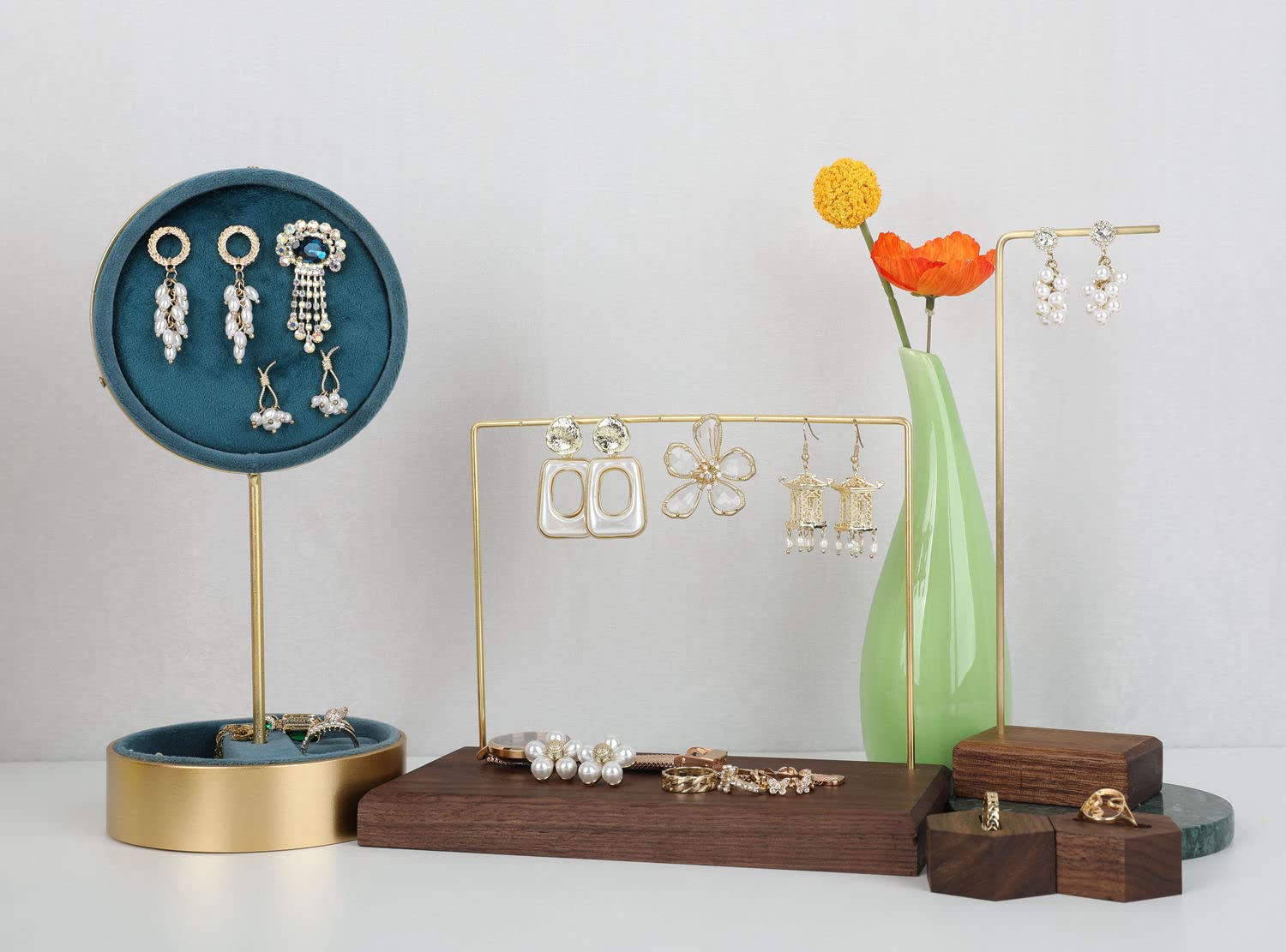 GemeShou Walnut Brass Jewelry Storage Display, Wooden earring organizer for dangle hoop hook, Earring display stands for boutique Closet show【Walnut U Shelf Height 5.91"-Big】