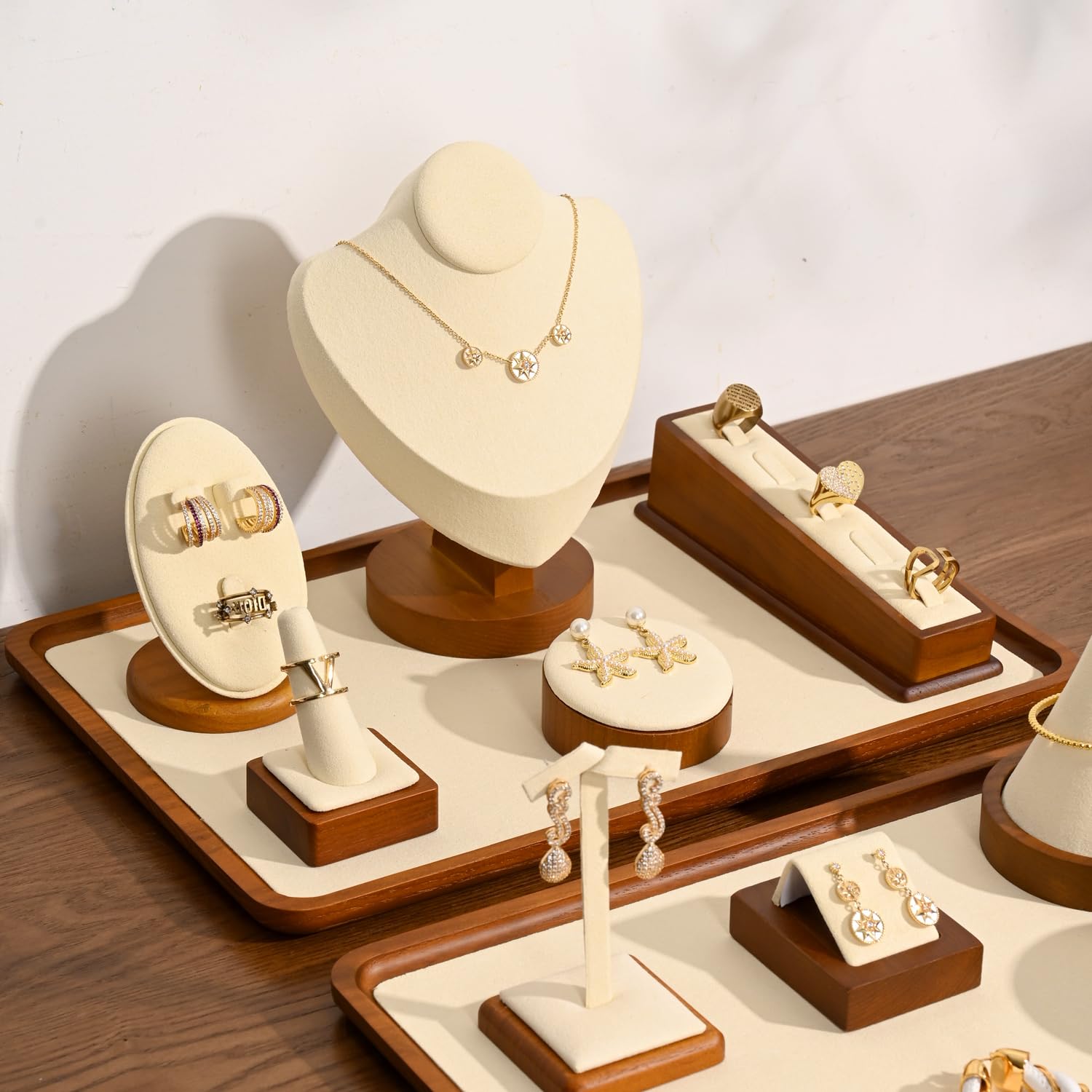 Oirlv Solid Wood Ring Holder,Square Single Ring Display Stand,Showcase Jewelry Display Bear