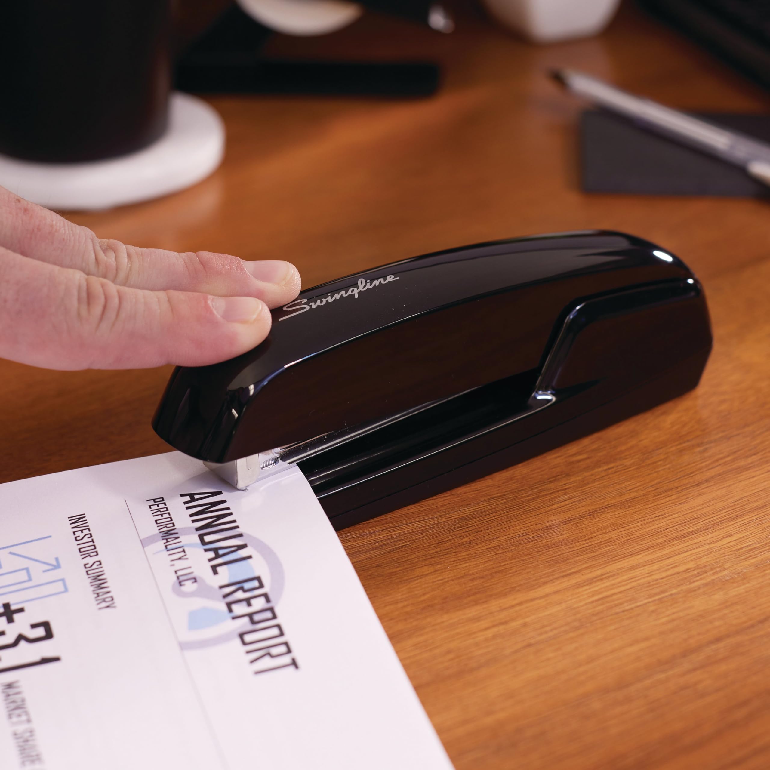 Swingline Stapler, Office Desk Stapler, 20 Sheet Paper Capacity, Durable, Heavy Duty Stapler for Office Desktop or Home Office Supplies, Black (64601)